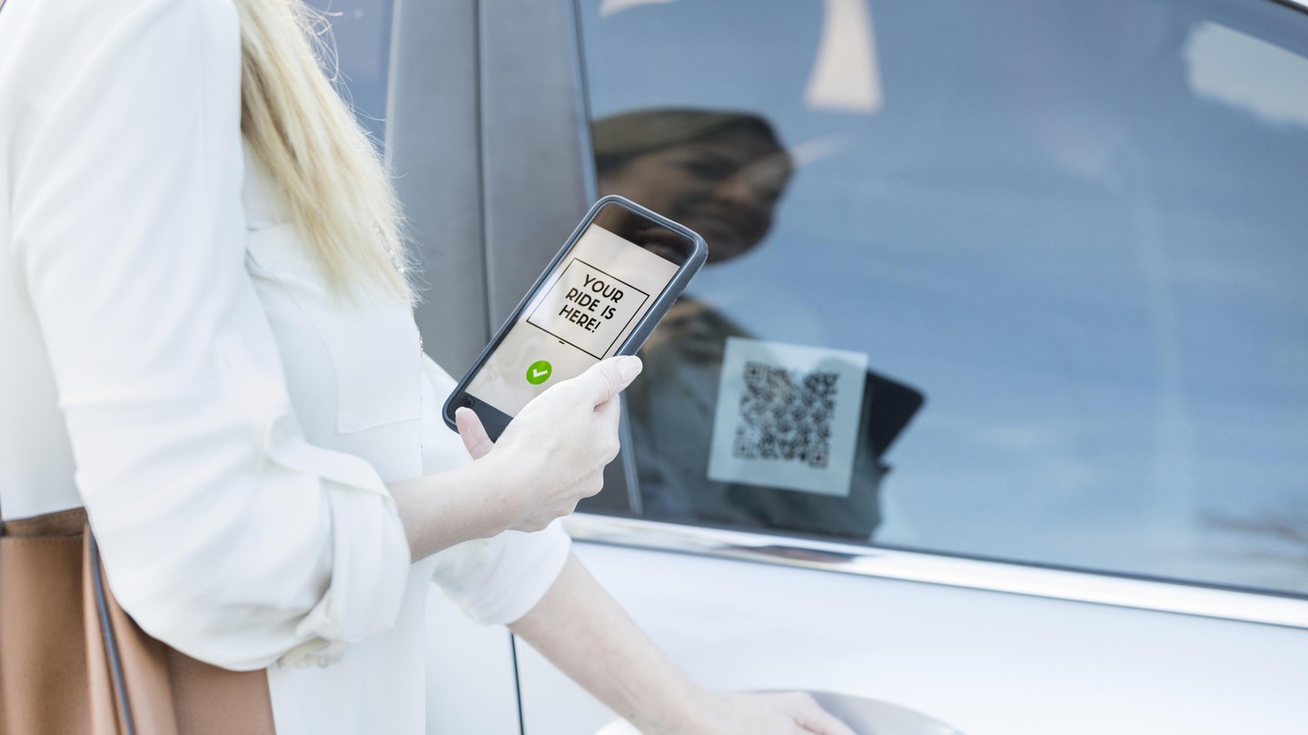 Using algorithms to improve car-sharing systems - EPFL