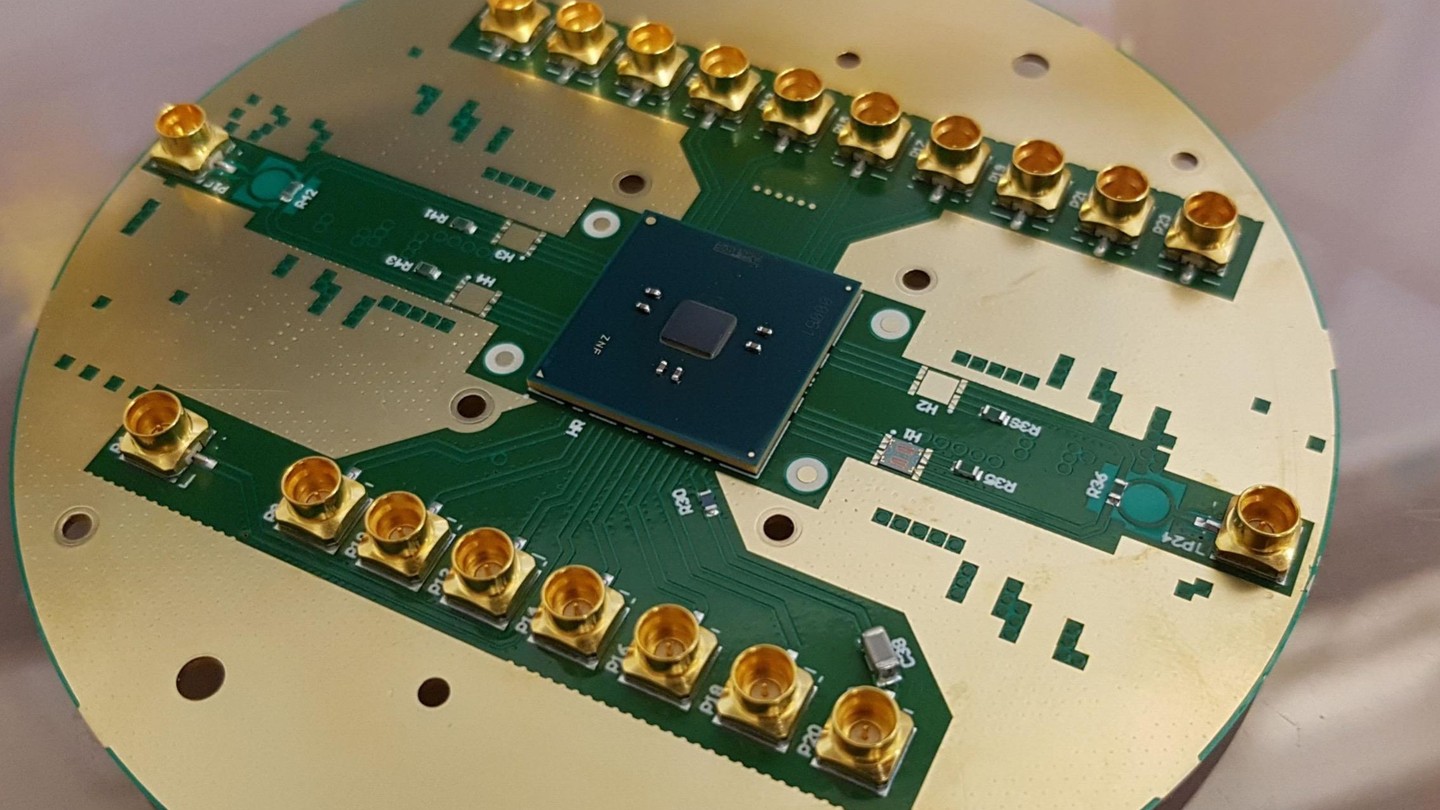 Cold chips can control qubits - EPFL