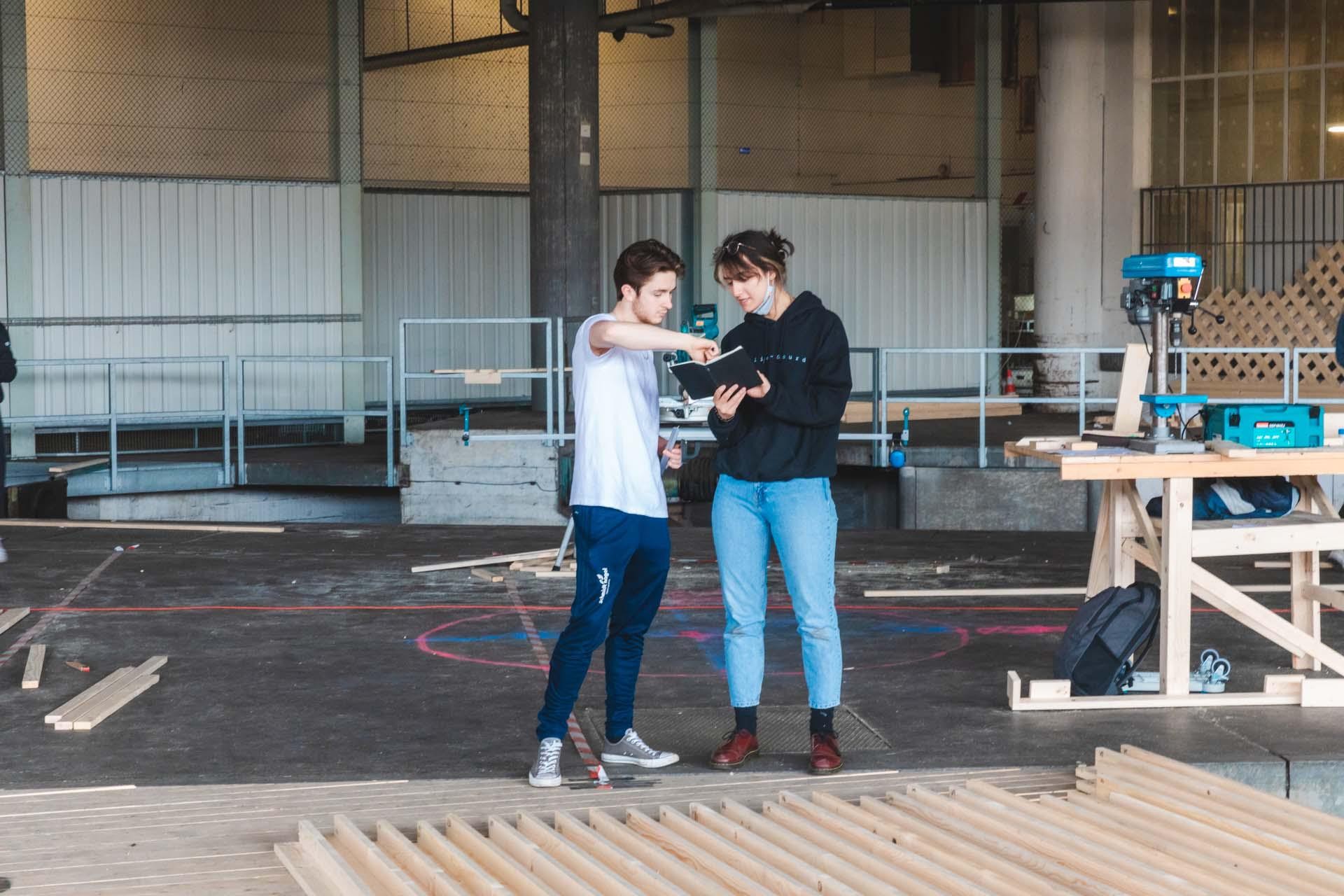 Les futurs architectes de l'EPFL investissent les parcs genevois - EPFL