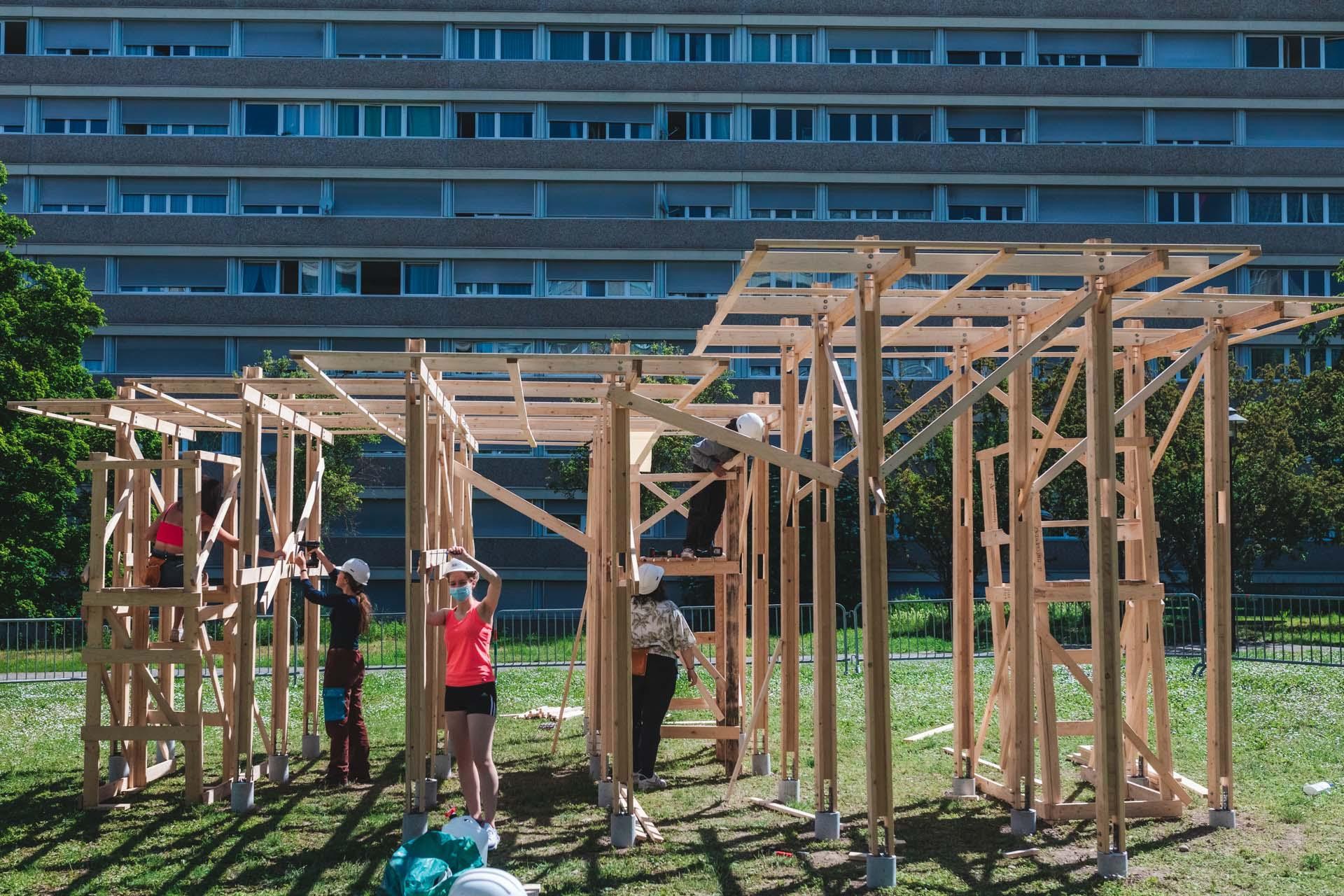EPFL architecture students explore outdoor spaces in Geneva Canton - EPFL