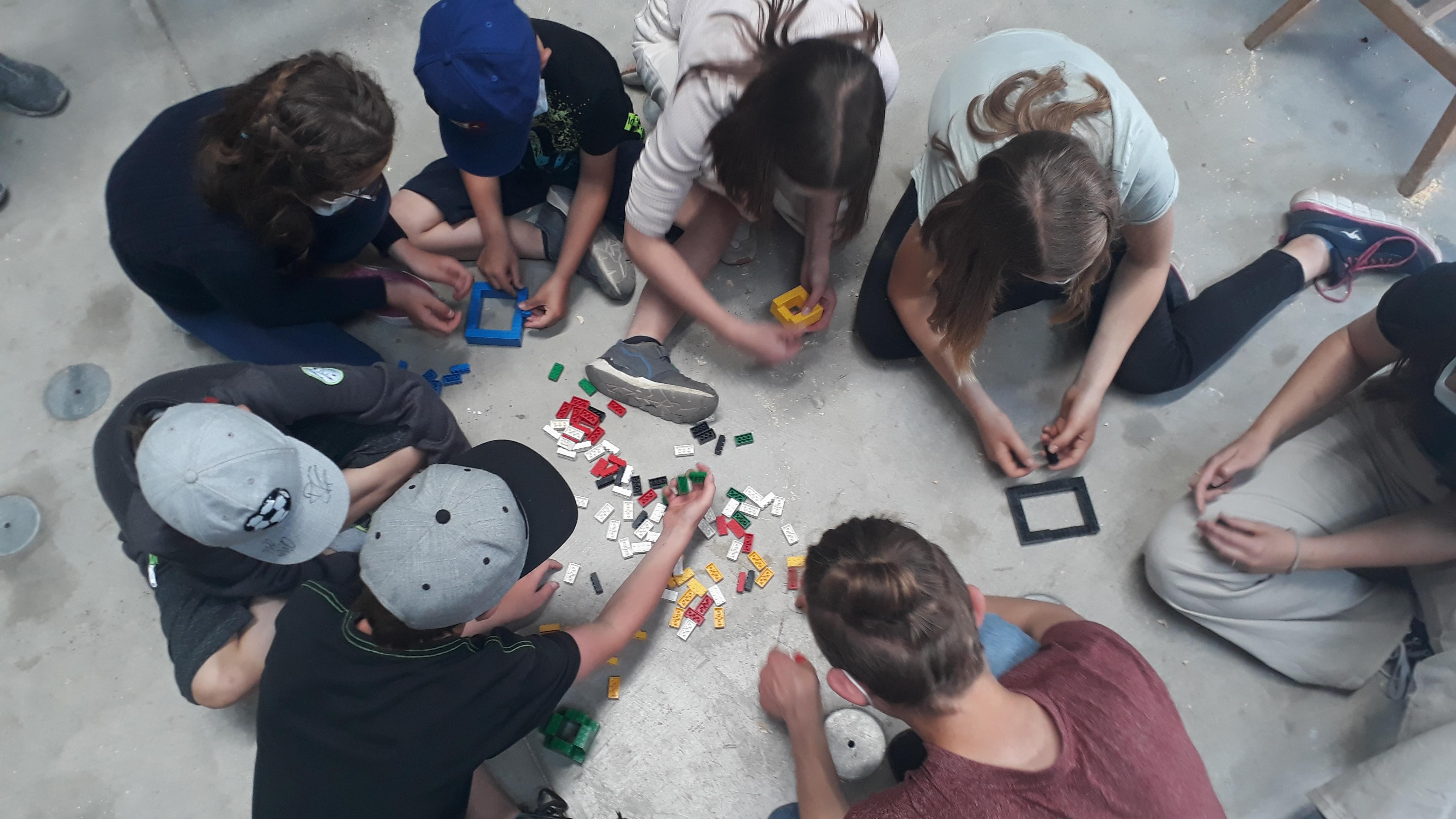 Outreach activities with the Science Outreach Department of EPFL - EPFL