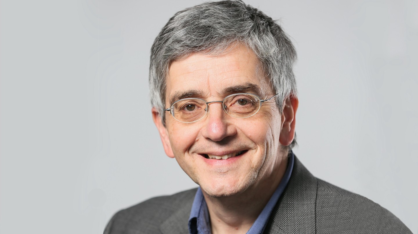 Professor Dragan Damjanovic receives several prestigious awards - EPFL