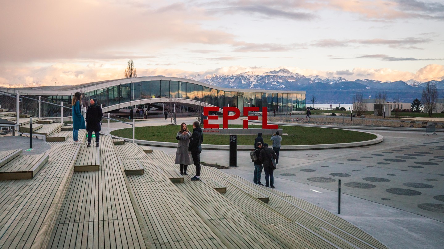 Les actualités de l'EPFL se déclinent aussi en allemand - EPFL