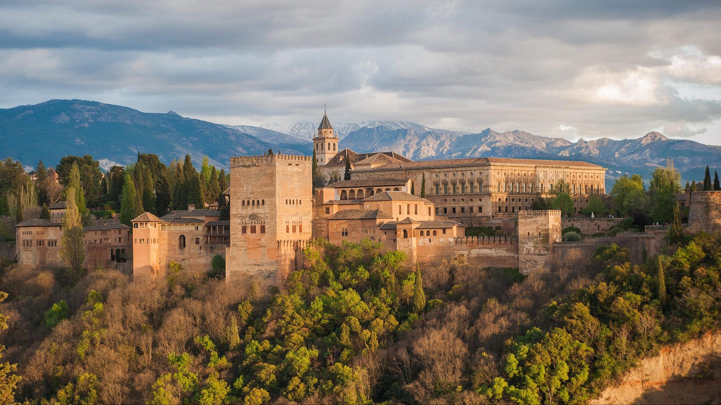 EPFL scientists reveal the magnificent complexity of the Alhambra - EPFL