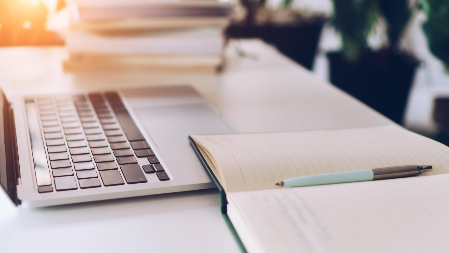 Better use of office daylighting can improve people's well-being - EPFL