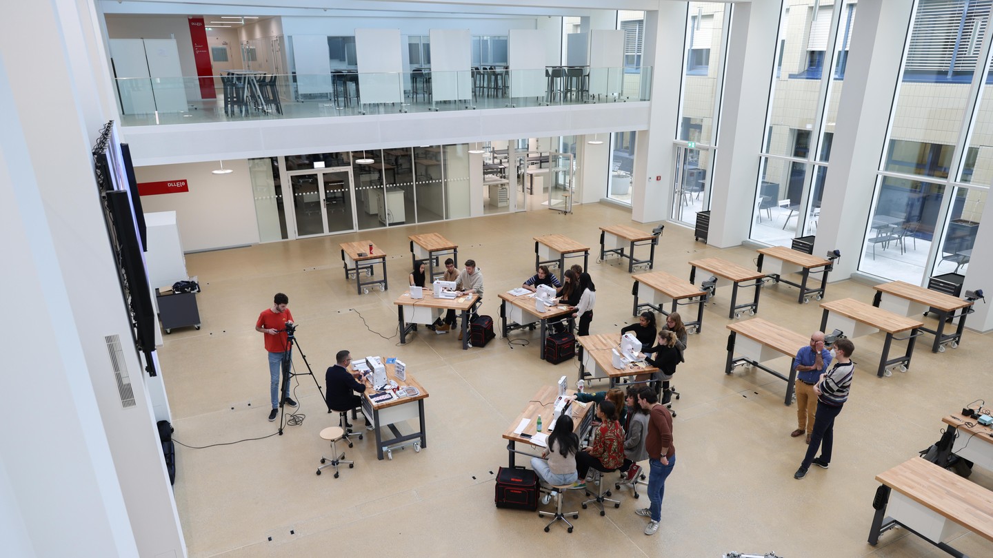 EPFL opens a new Makerspace for project-based learning - EPFL
