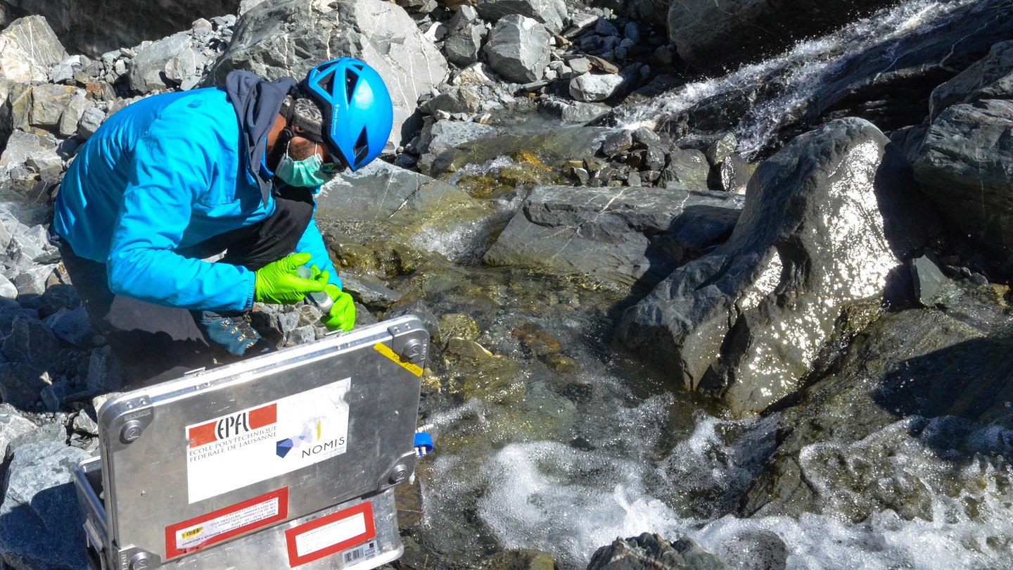Climate warming alters glacier-fed stream ecosystems worldwide - EPFL