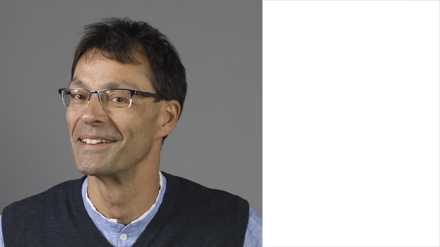 Prof. Bertrand Merminod - EPFL