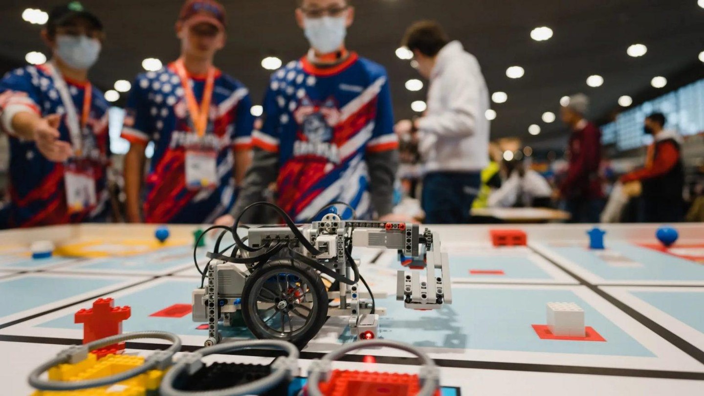 World Robotic Olympiad, la compétition de robotique pour les 8-19 ans ...
