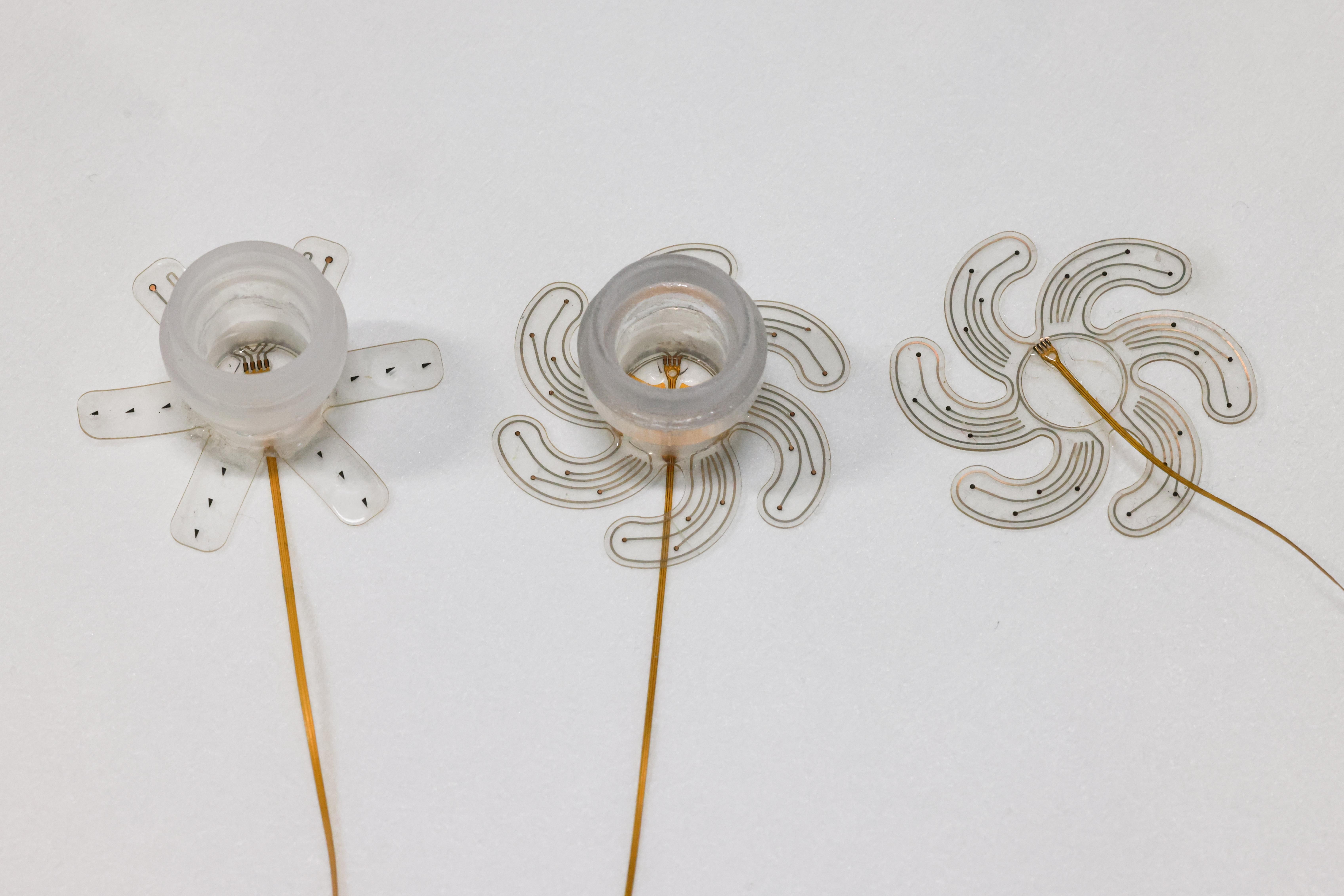 Deployable electrodes for minimally invasive craniosurgery - EPFL