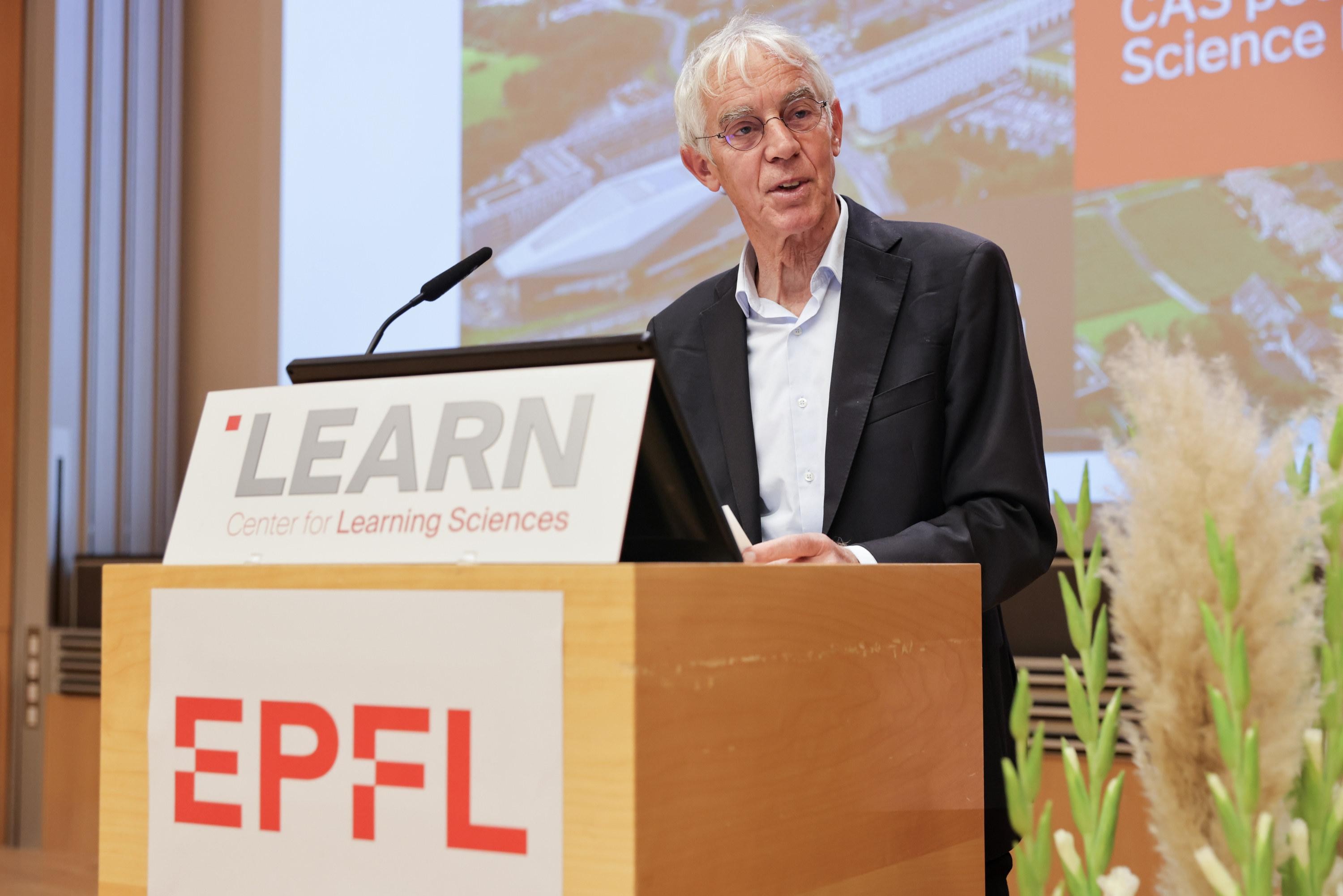 23 enseignant-es obtiennent leur CAS pour la Science Informatique - EPFL