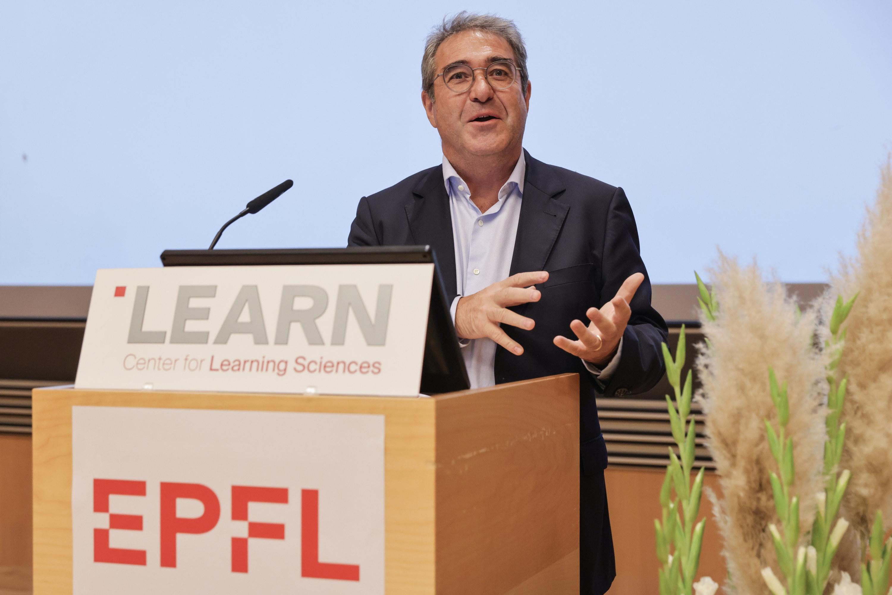 23 enseignant-es obtiennent leur CAS pour la Science Informatique - EPFL