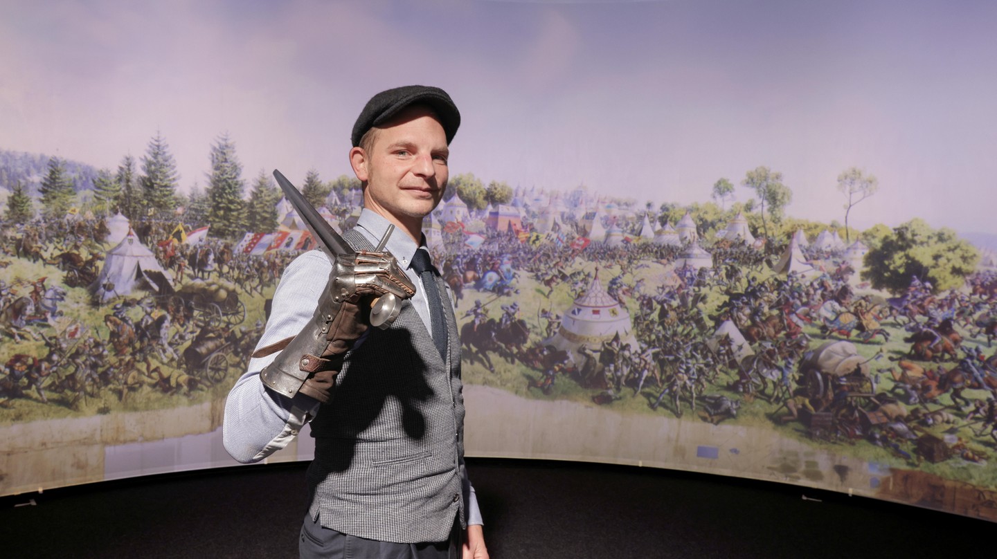 A medieval knight on the digital frontline - EPFL