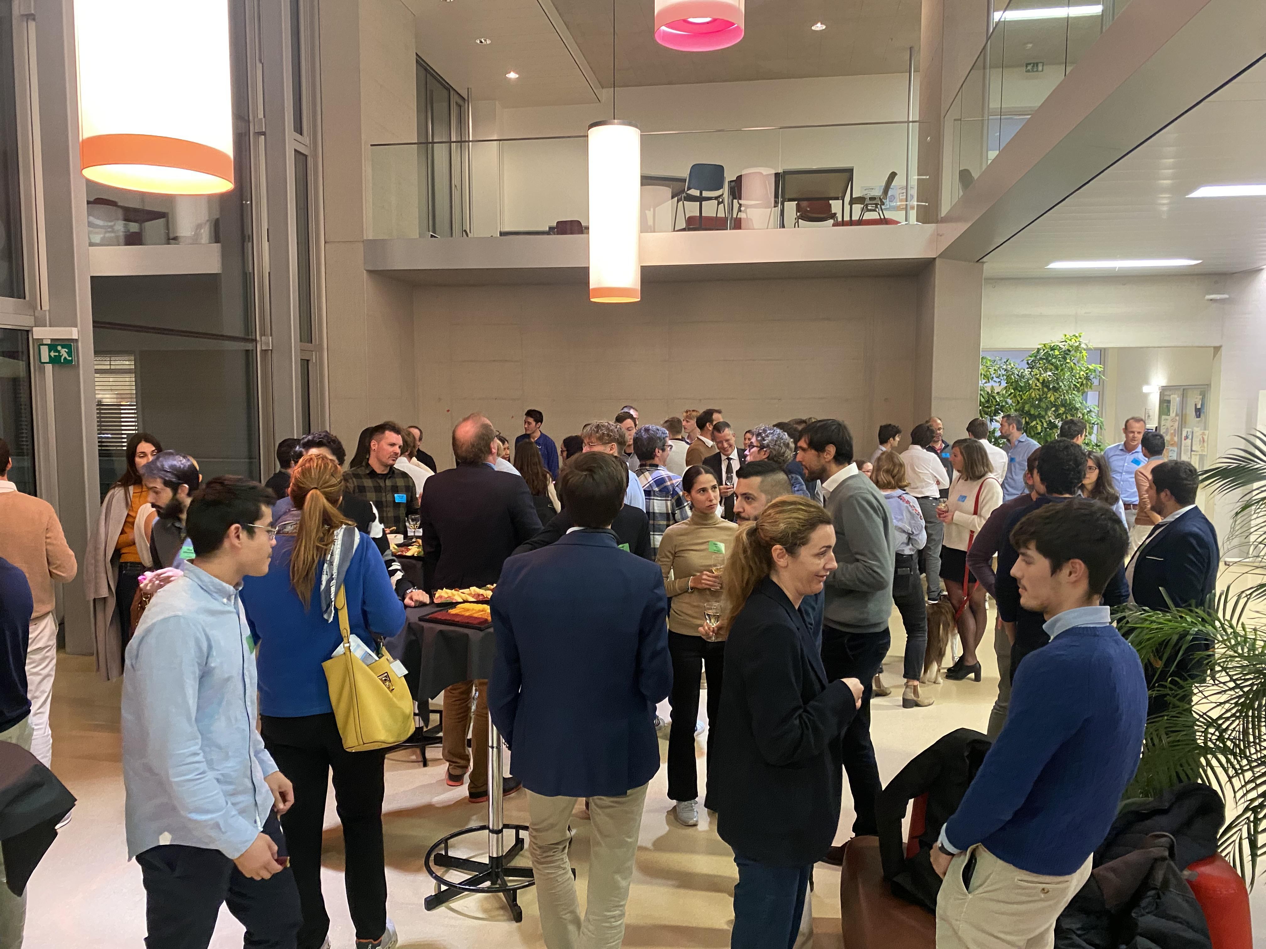 Bridging academia and industry through a vibrant mentoring program - EPFL