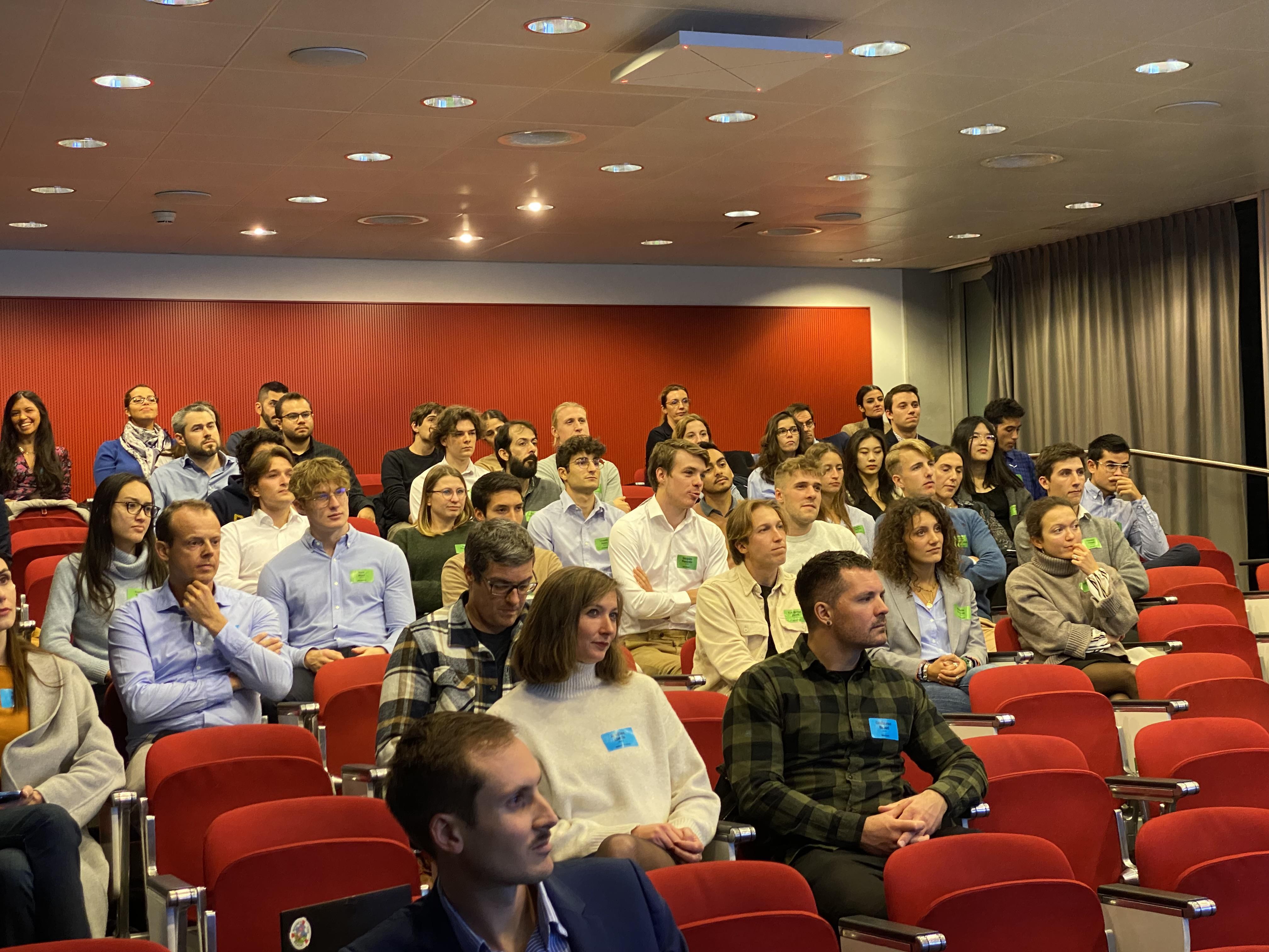 Bridging academia and industry through a vibrant mentoring program - EPFL