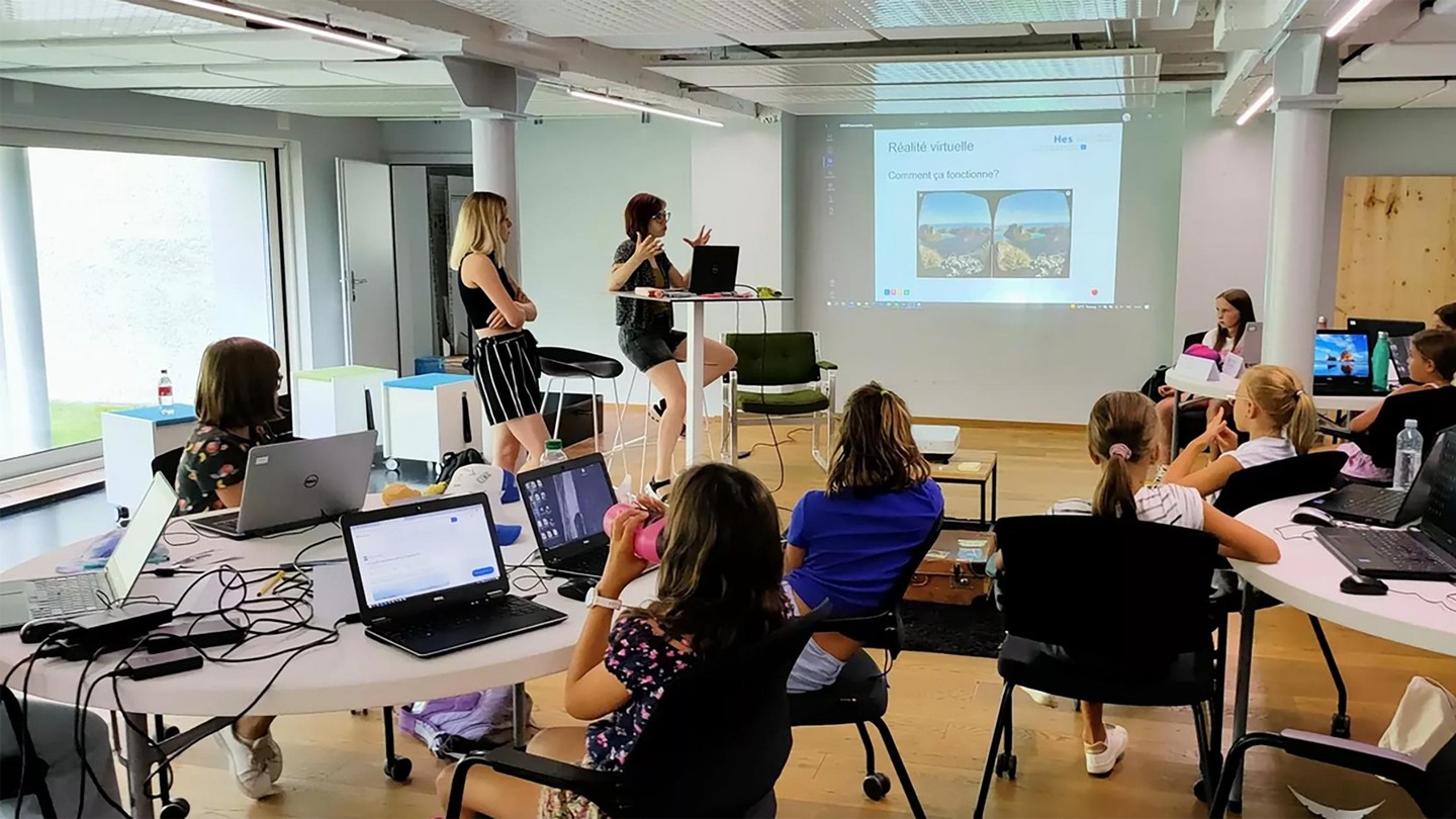 TechGirls: stage d'été innovant en informatique - EPFL