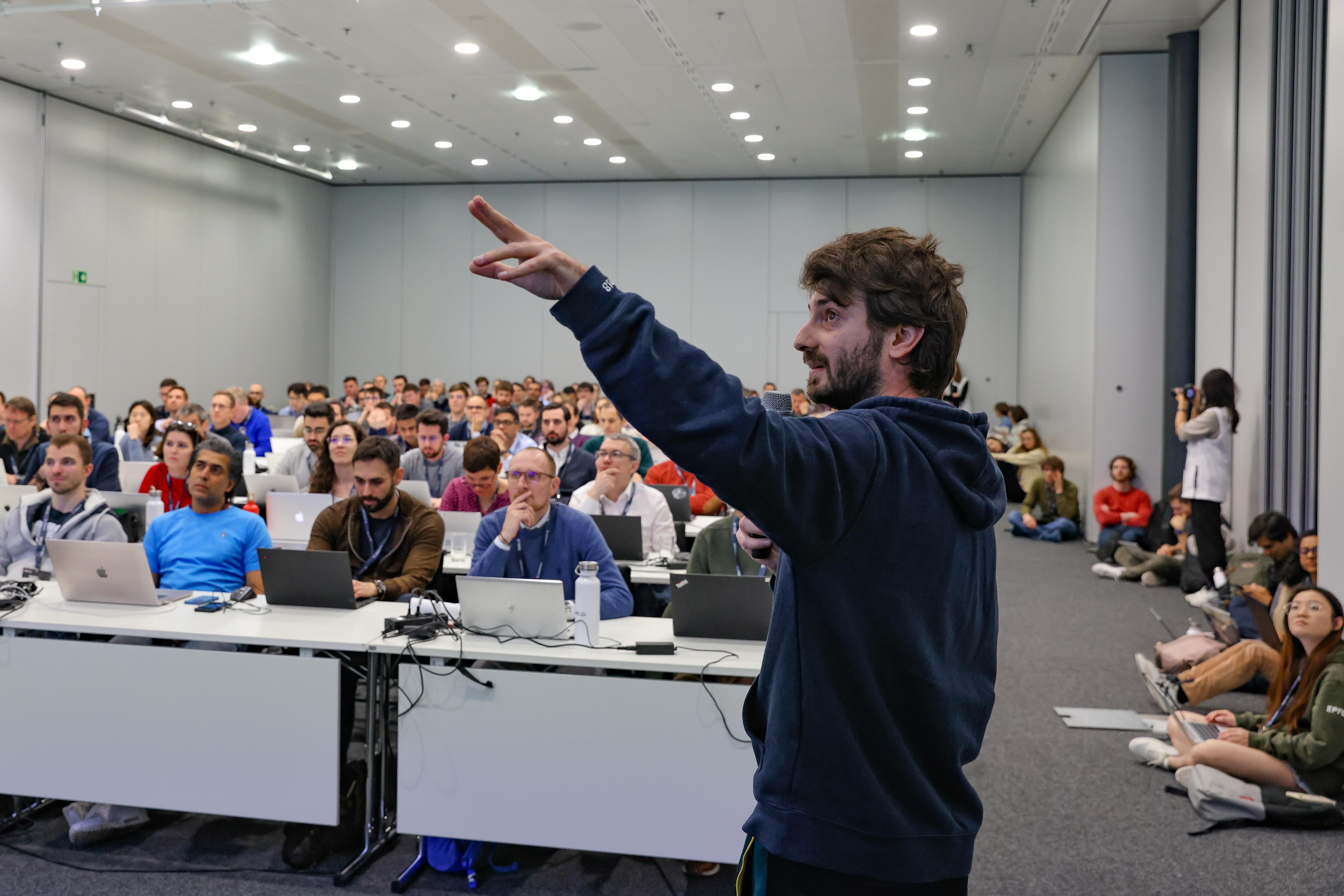 EPFL Applied Machine Learning Days: Energy, Maturity and Optimism - EPFL