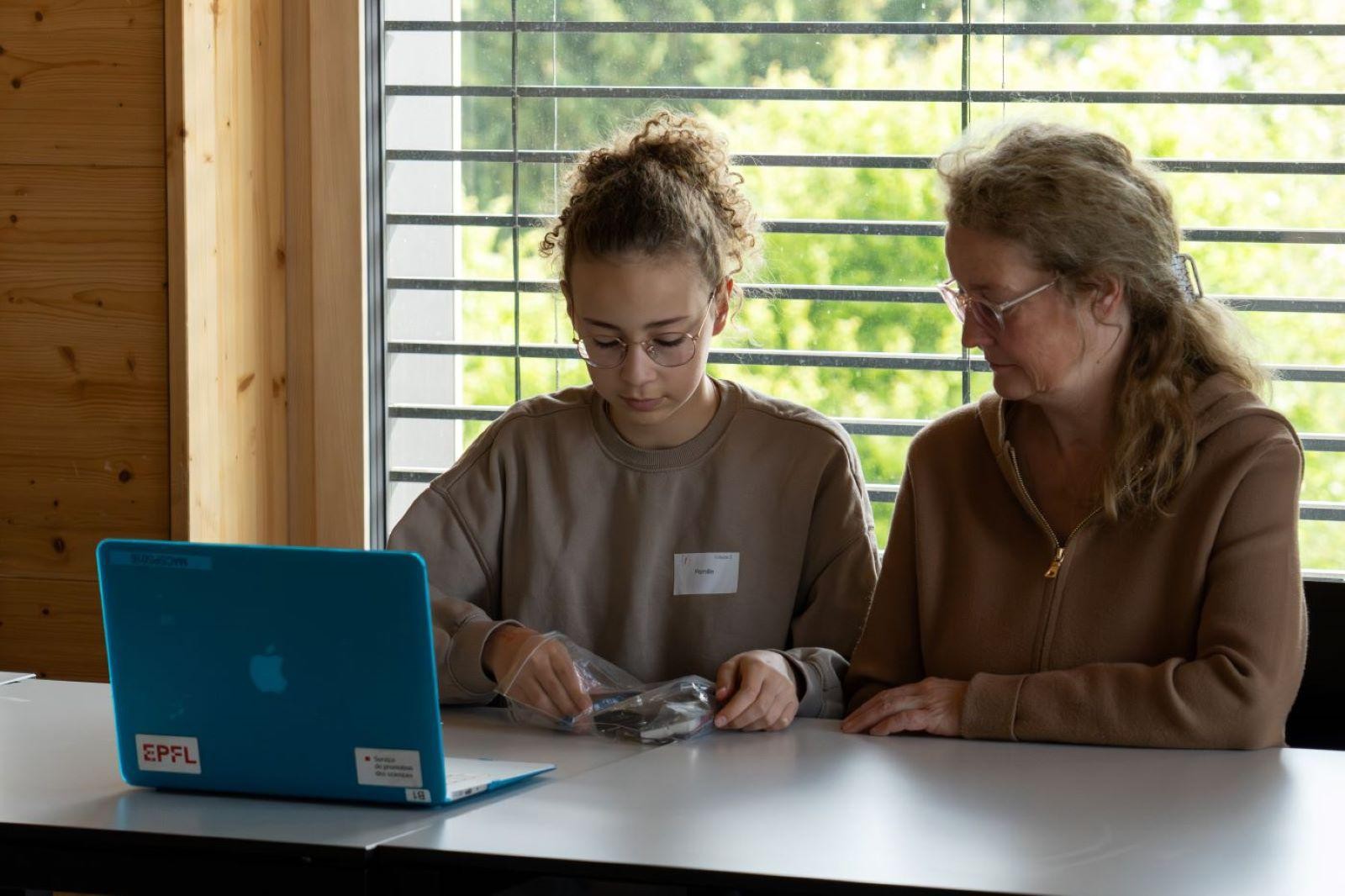 Les métiers des TIC, un avenir garanti pour les filles - EPFL