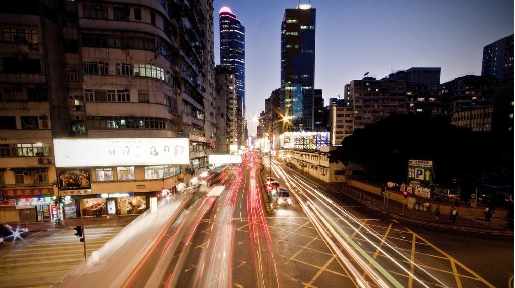 Conflicts in multi-modal urban traffic systems: modeling congestion - EPFL Conflicts in multi-modal urban traffic systems: modeling congestion - EPFL