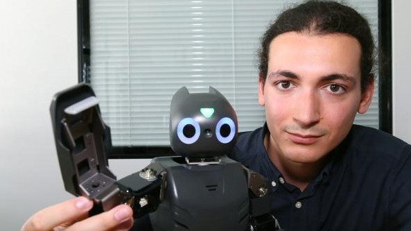 The Robot and Its Virtual Twin - EPFL