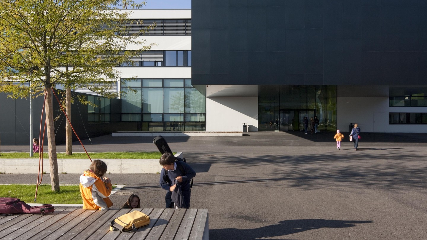 IDEAS Seminar | 07 May 2014 - EPFL