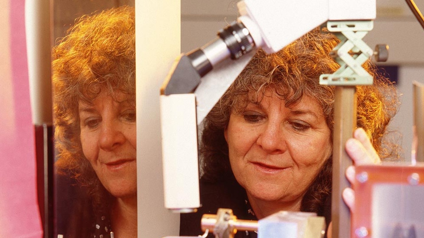 Erna Hamburger Prize awarded to a remarkable chemist - EPFL