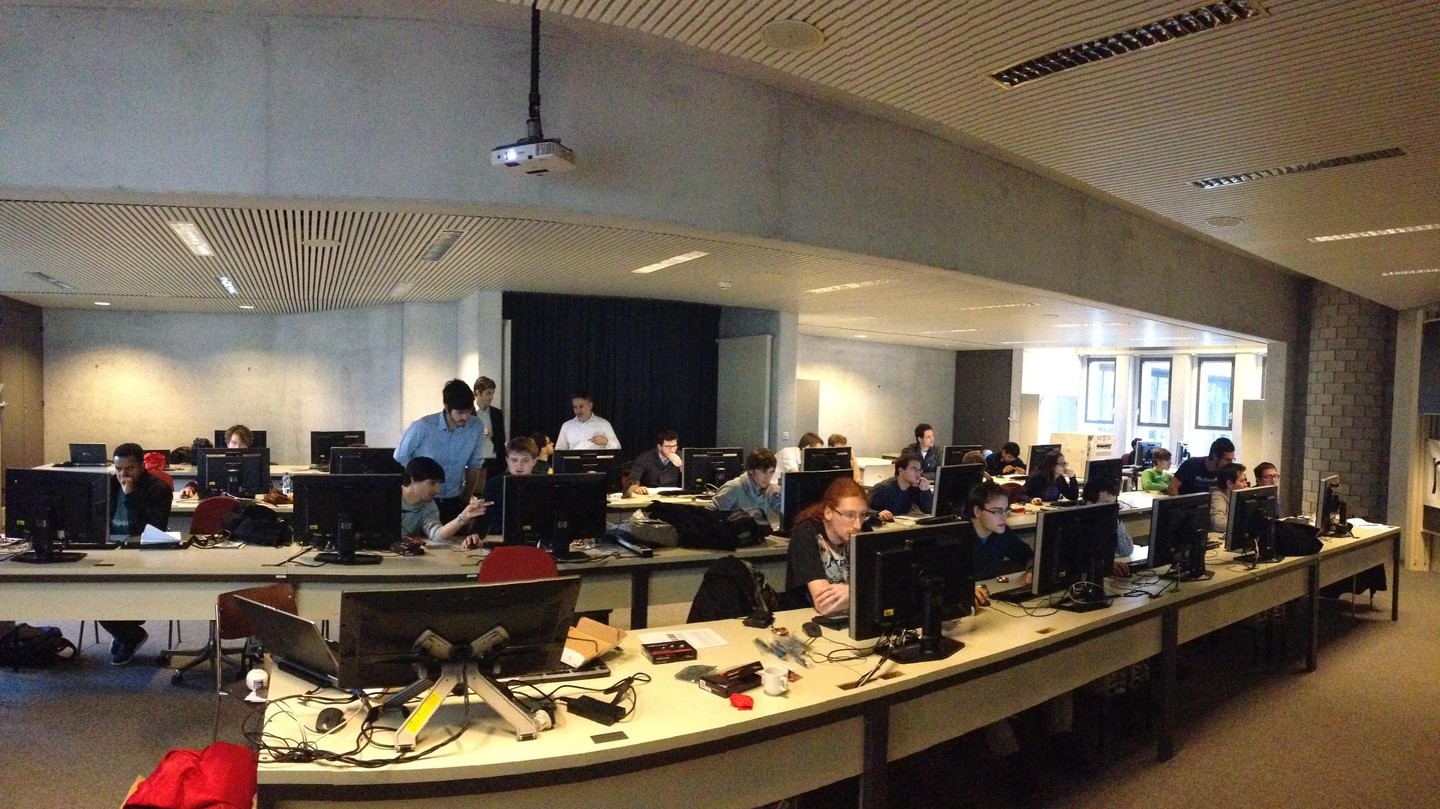 EPFL students connect to the internet-of-things (IoT) - EPFL