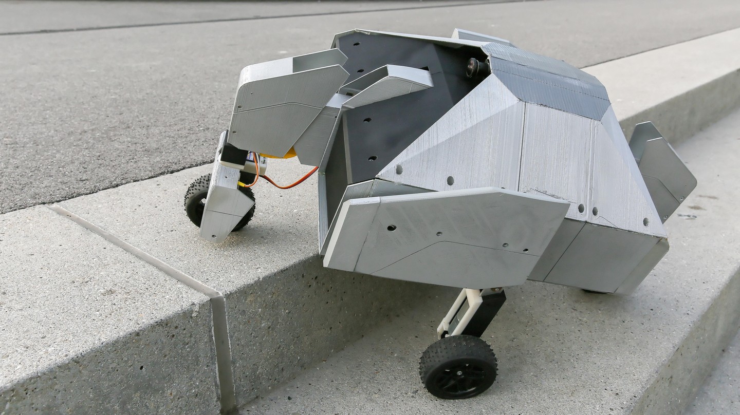 All-terrain robot for nuclear decommissioning - EPFL