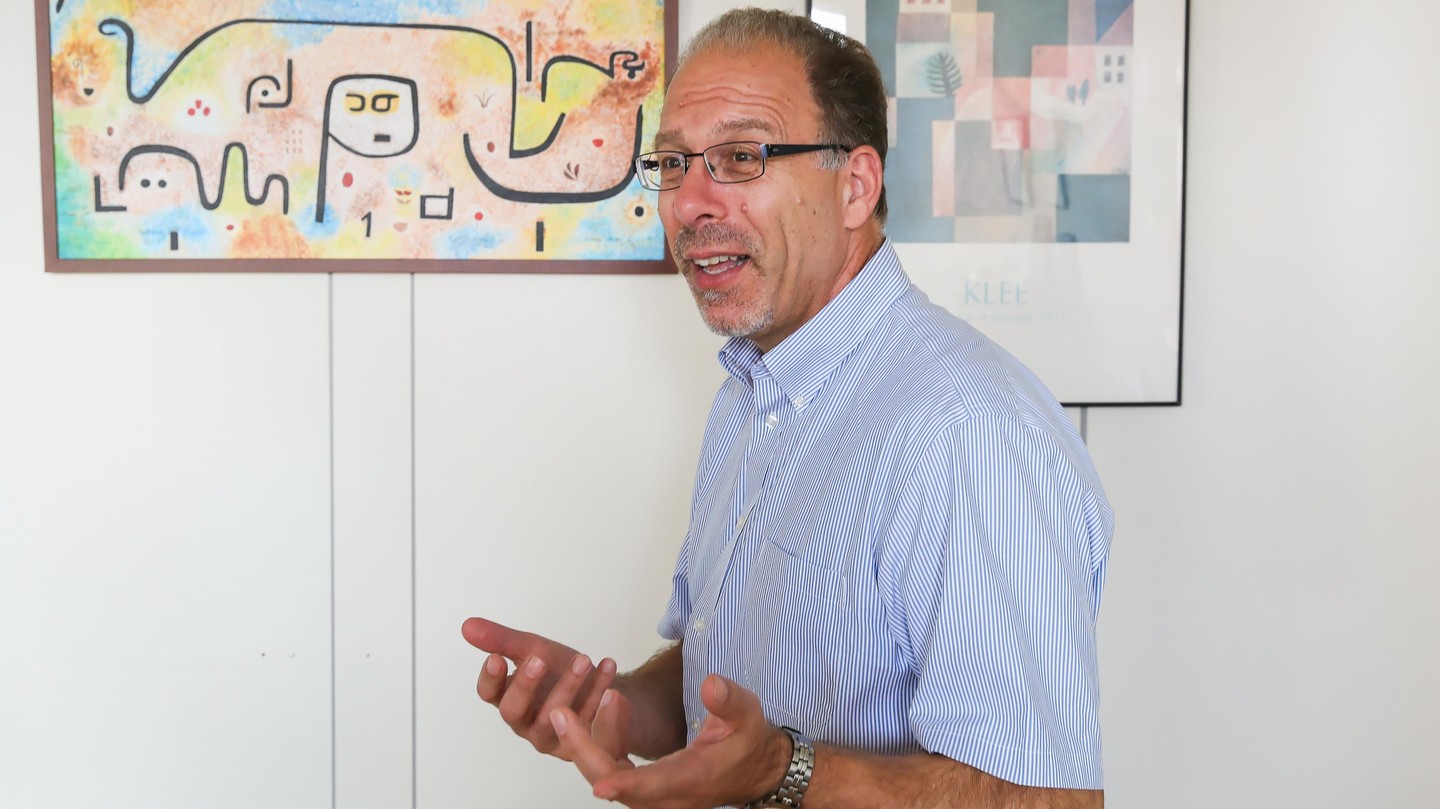 “Our students need to learn to solve complex problems” - EPFL