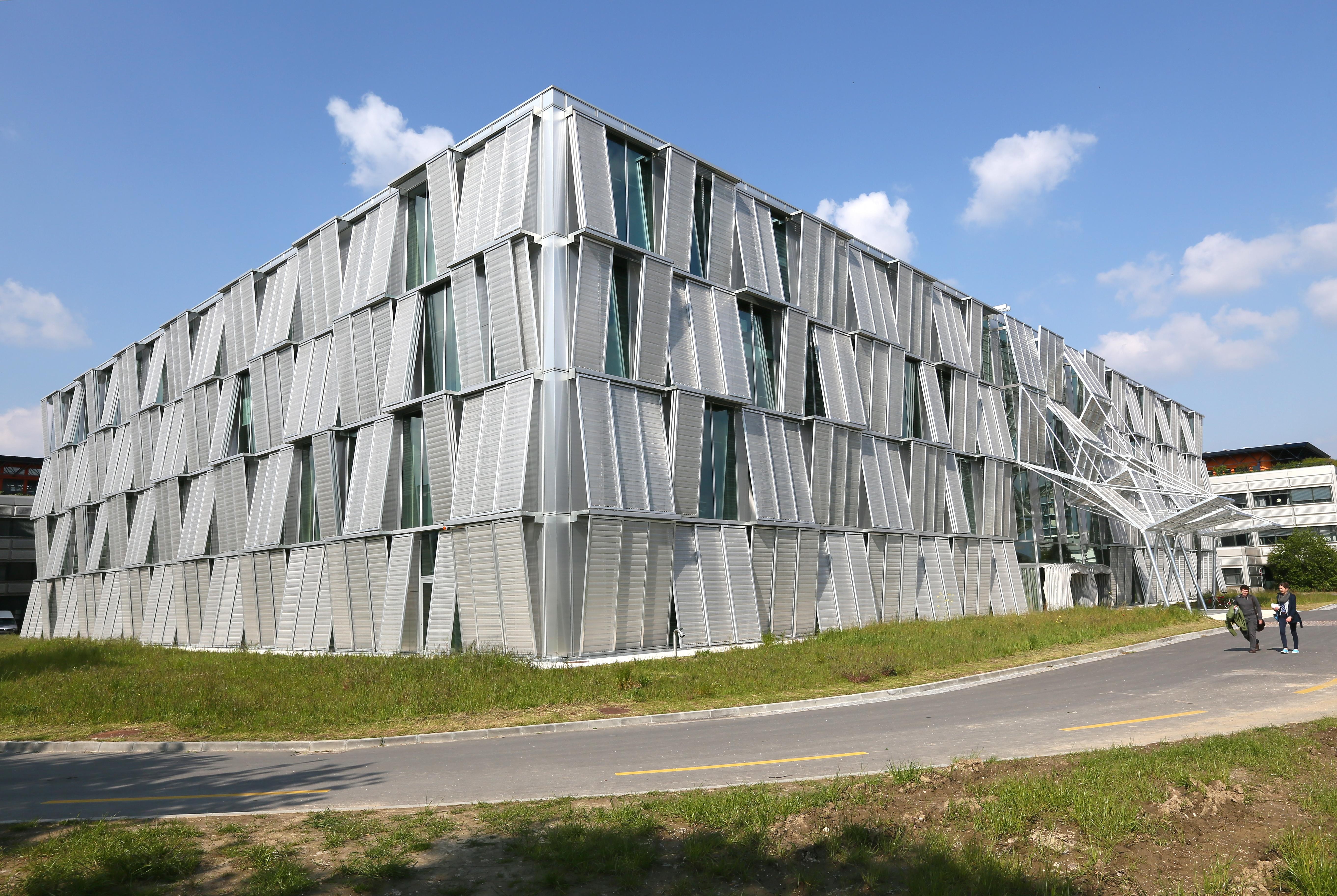 EPFL inaugurates a building for teaching and research - EPFL