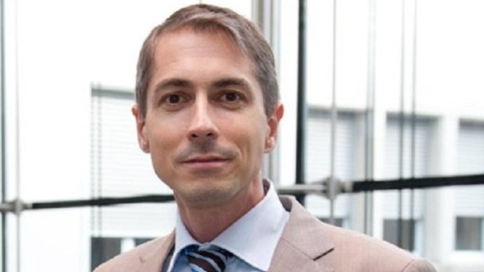 The 2016 Louis Bachelier Prize is awarded to Damir Filipović - EPFL