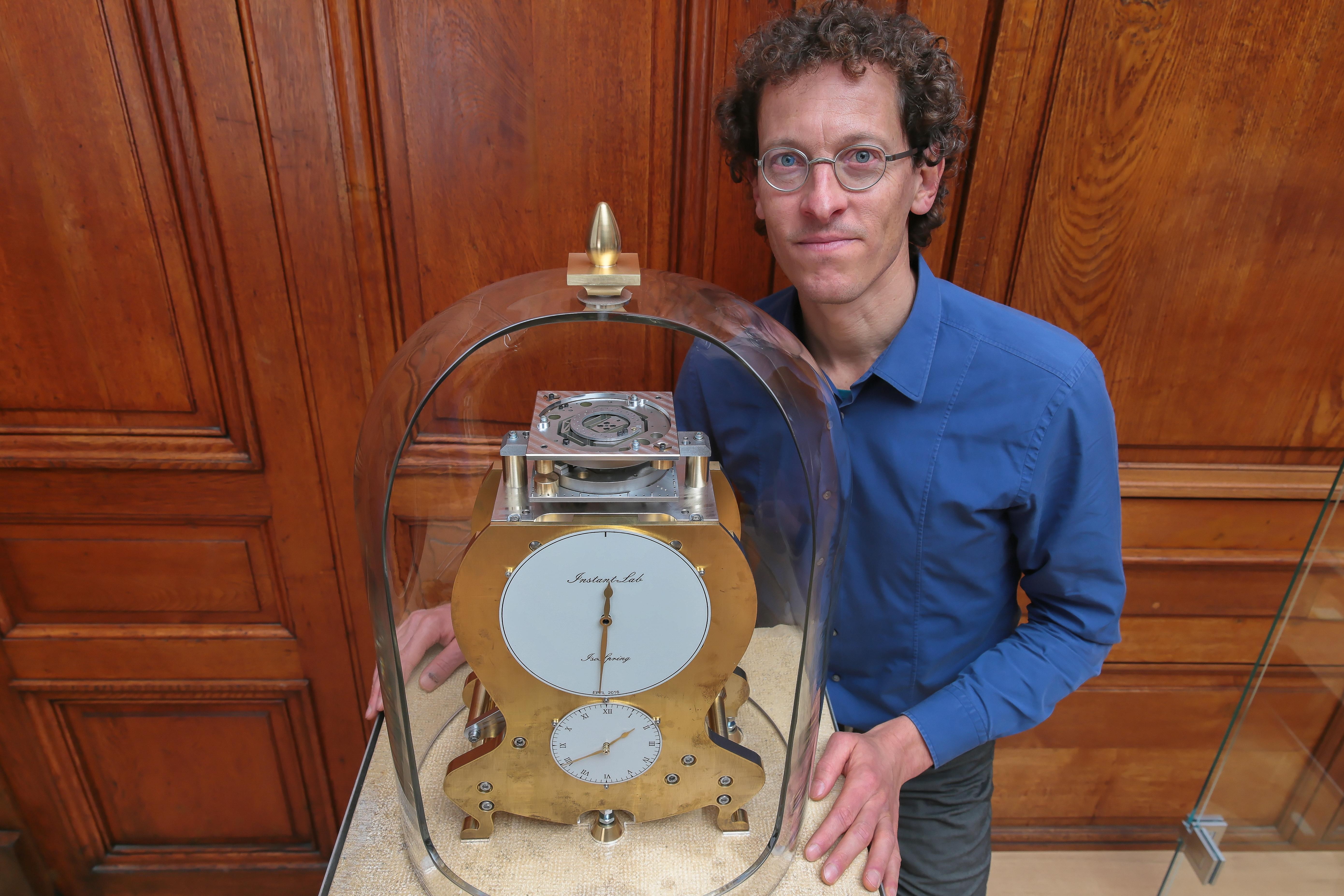 The mechanical clock of the 21st century on display in Neuchâtel - EPFL
