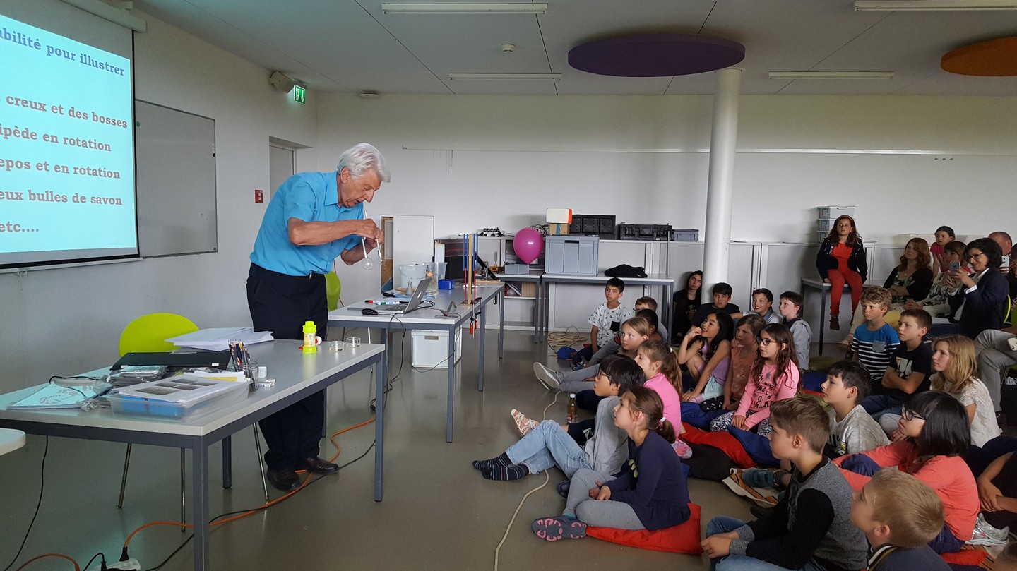 Maths en Jeu et mini conférence du Professeur Châtelain - EPFL