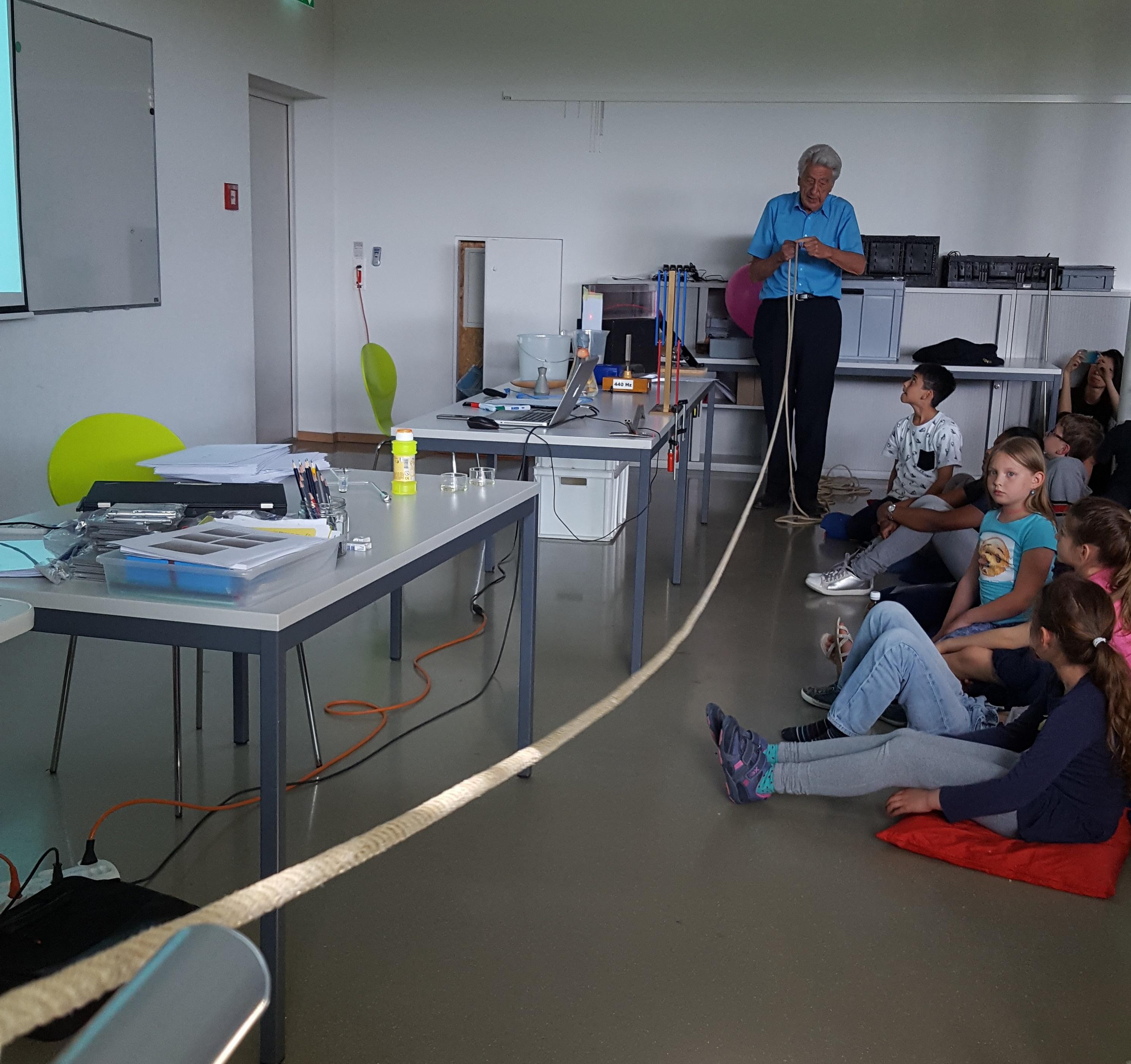 Maths en Jeu et mini conférence du Professeur Châtelain - EPFL