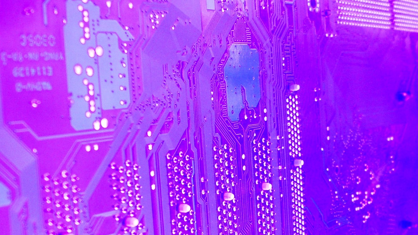 Micro 11: Prof. Babak Falsafi receives the "Micro Hall of Fame" award ...