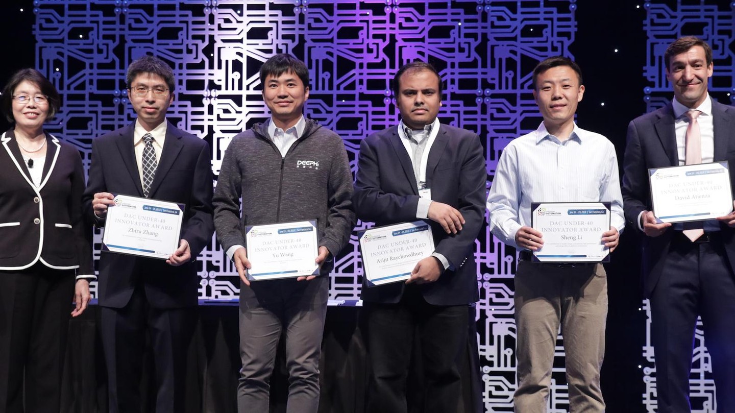 David Atienza receives two prestigious Awards - EPFL