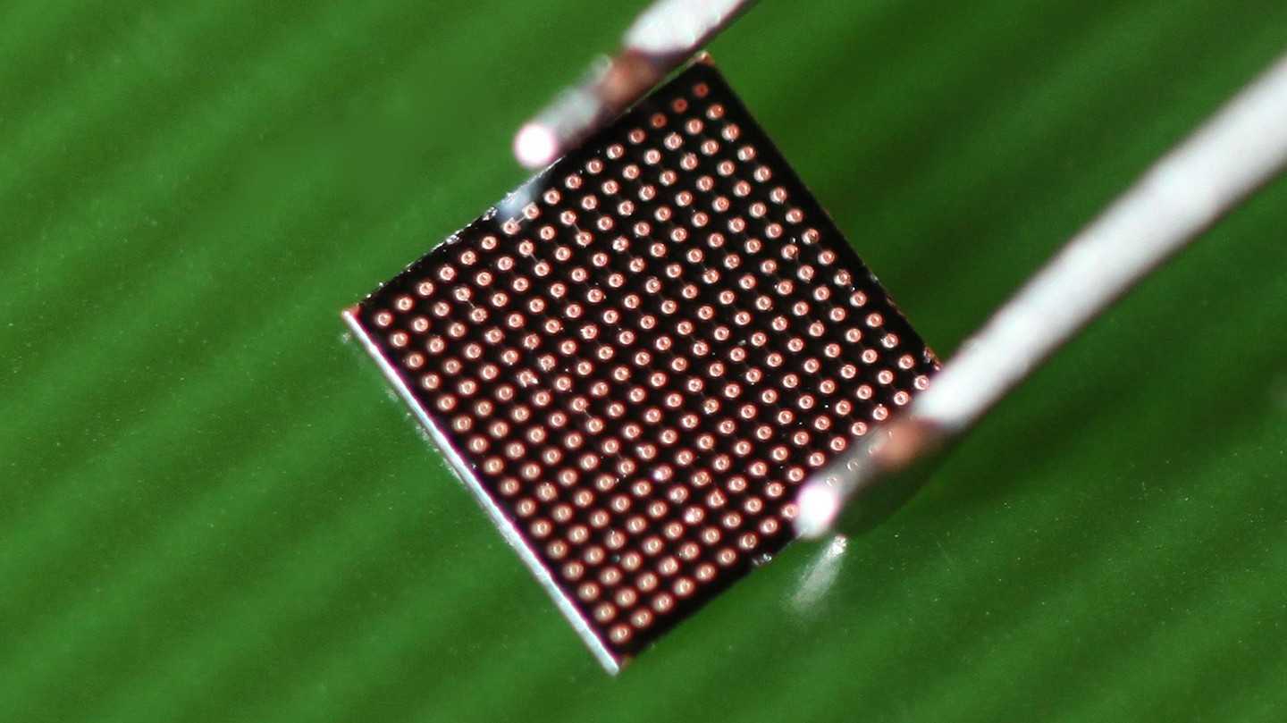 La puce informatique saute dans la troisième dimension - EPFL