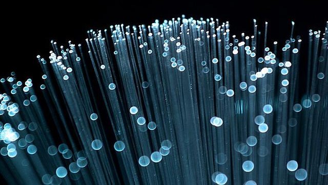 Fiber Optics in Computer Screens To Save Energy - EPFL