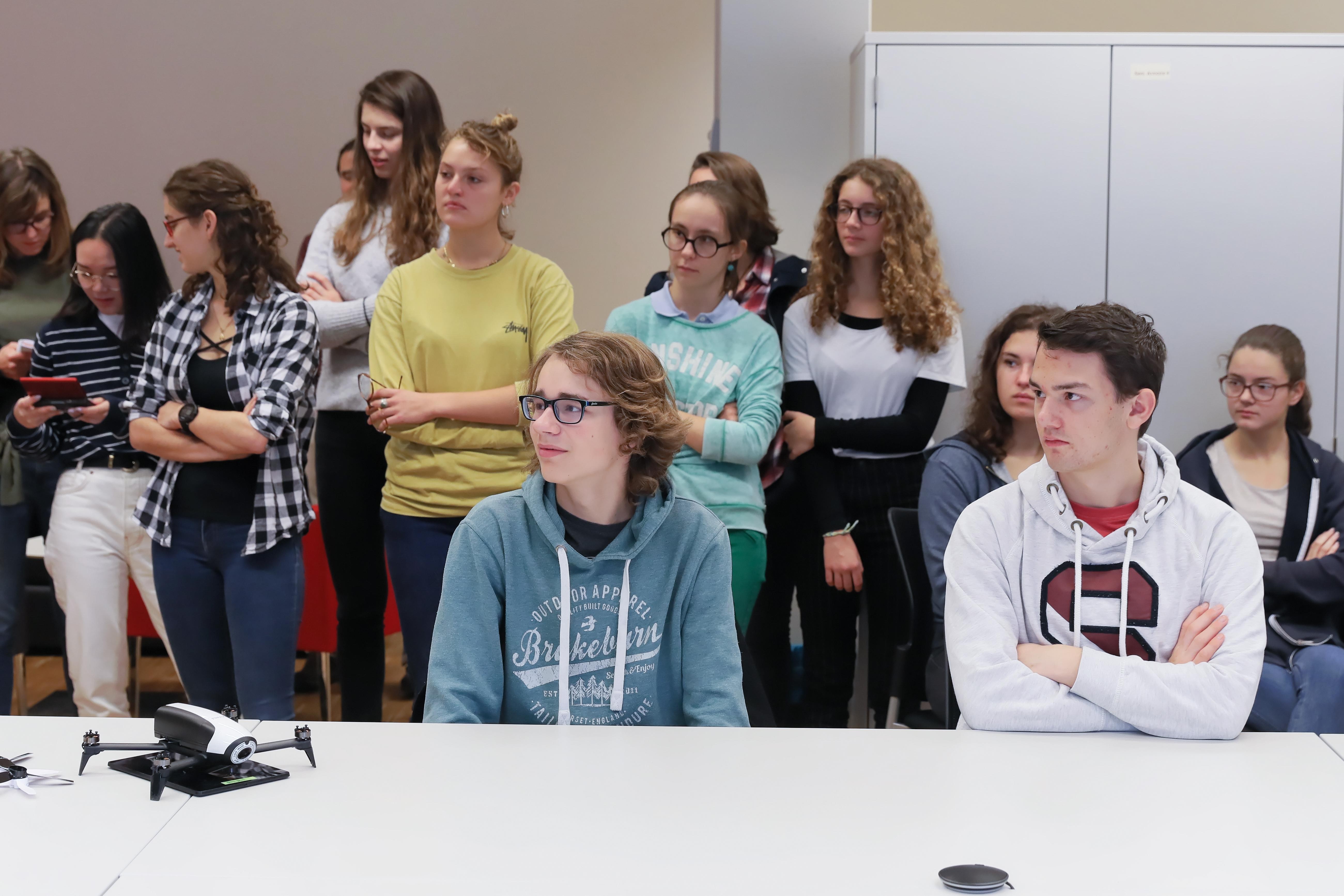 EPFL gives 3,000+ future students a behind-the-scenes look - EPFL