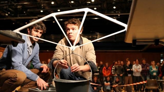 A Cardboard Bridge That Supports 297 Times Its Own Weight! - EPFL