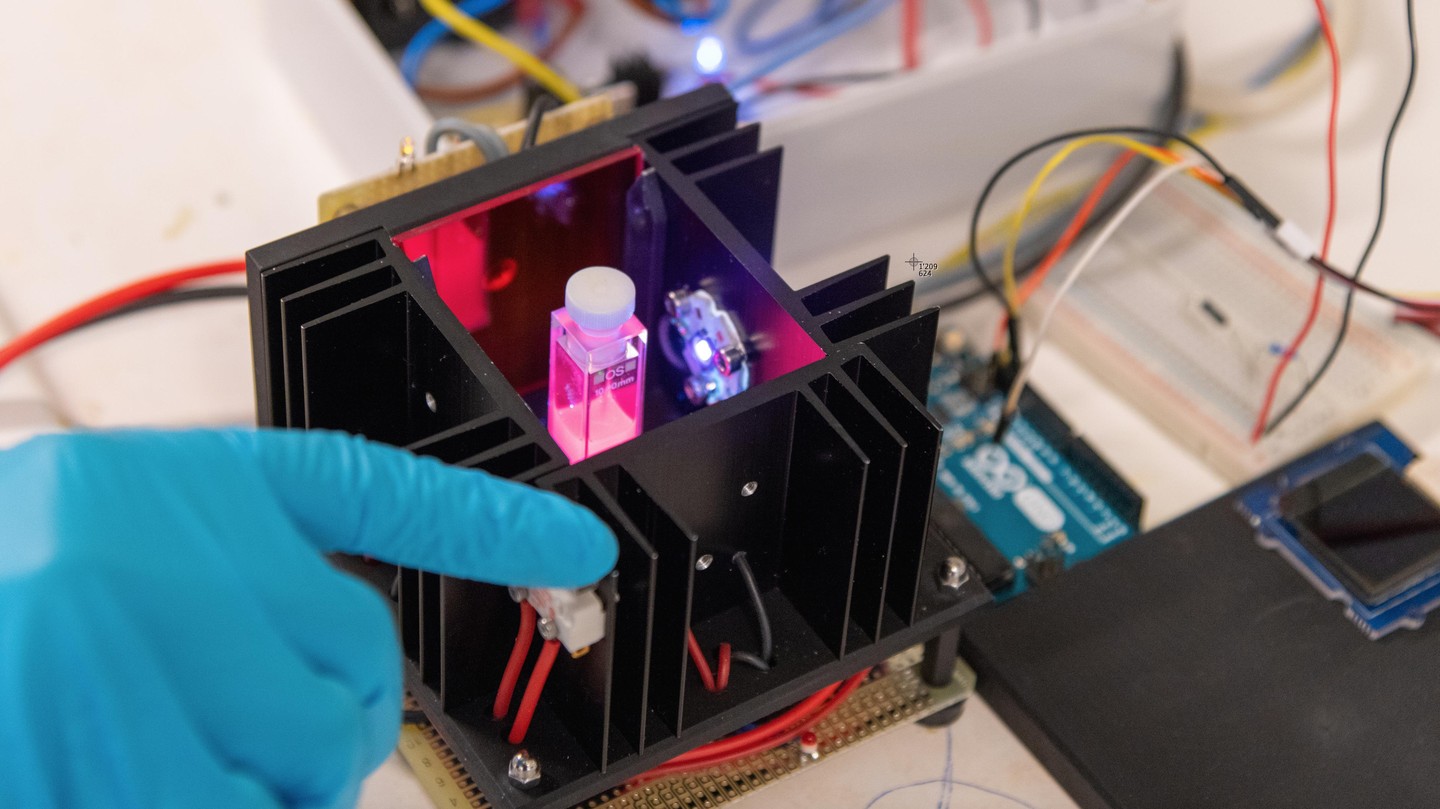 New device simplifies measurement of fluoride contamination in water - EPFL