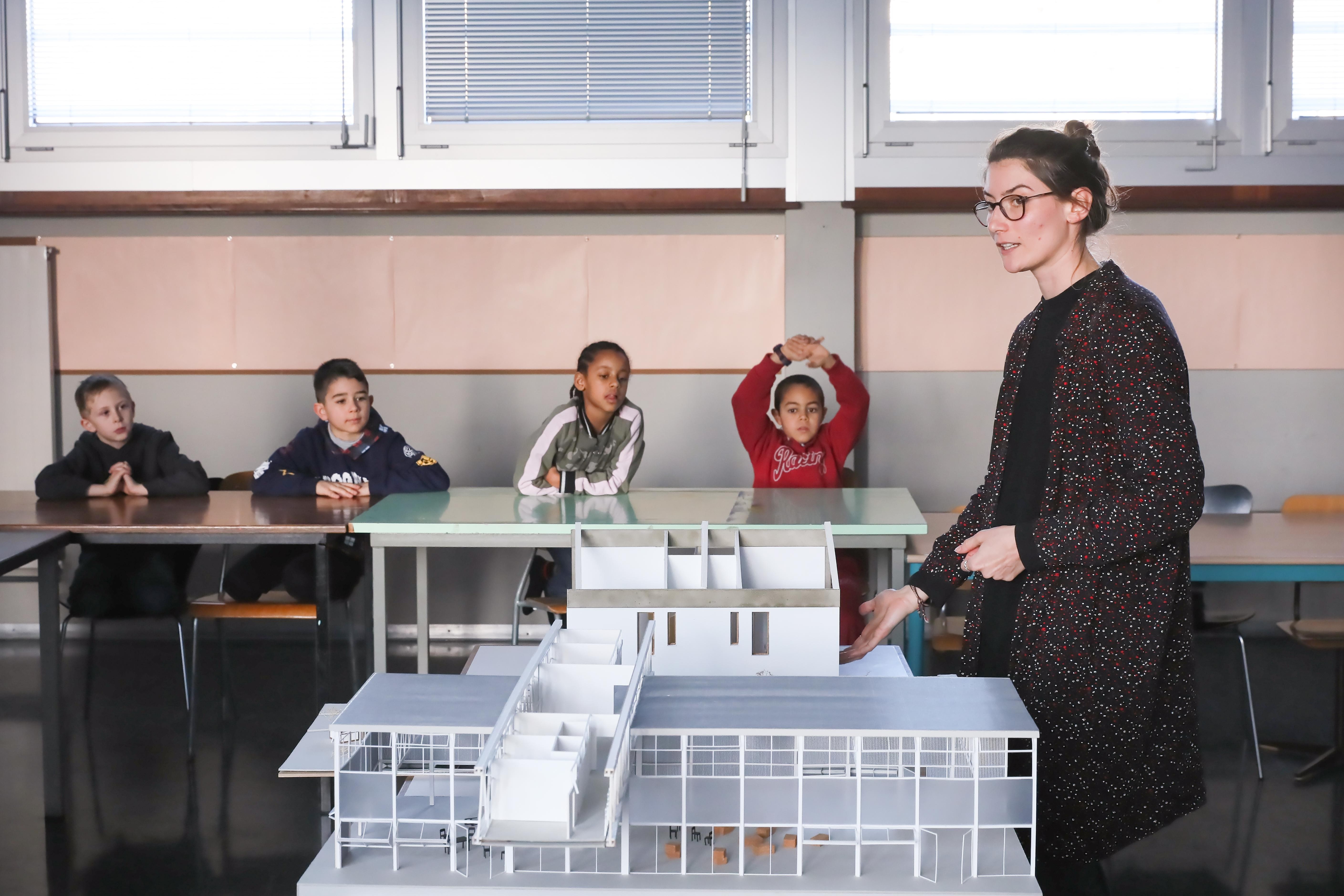 Working to ensure gender equality in the classroom - EPFL