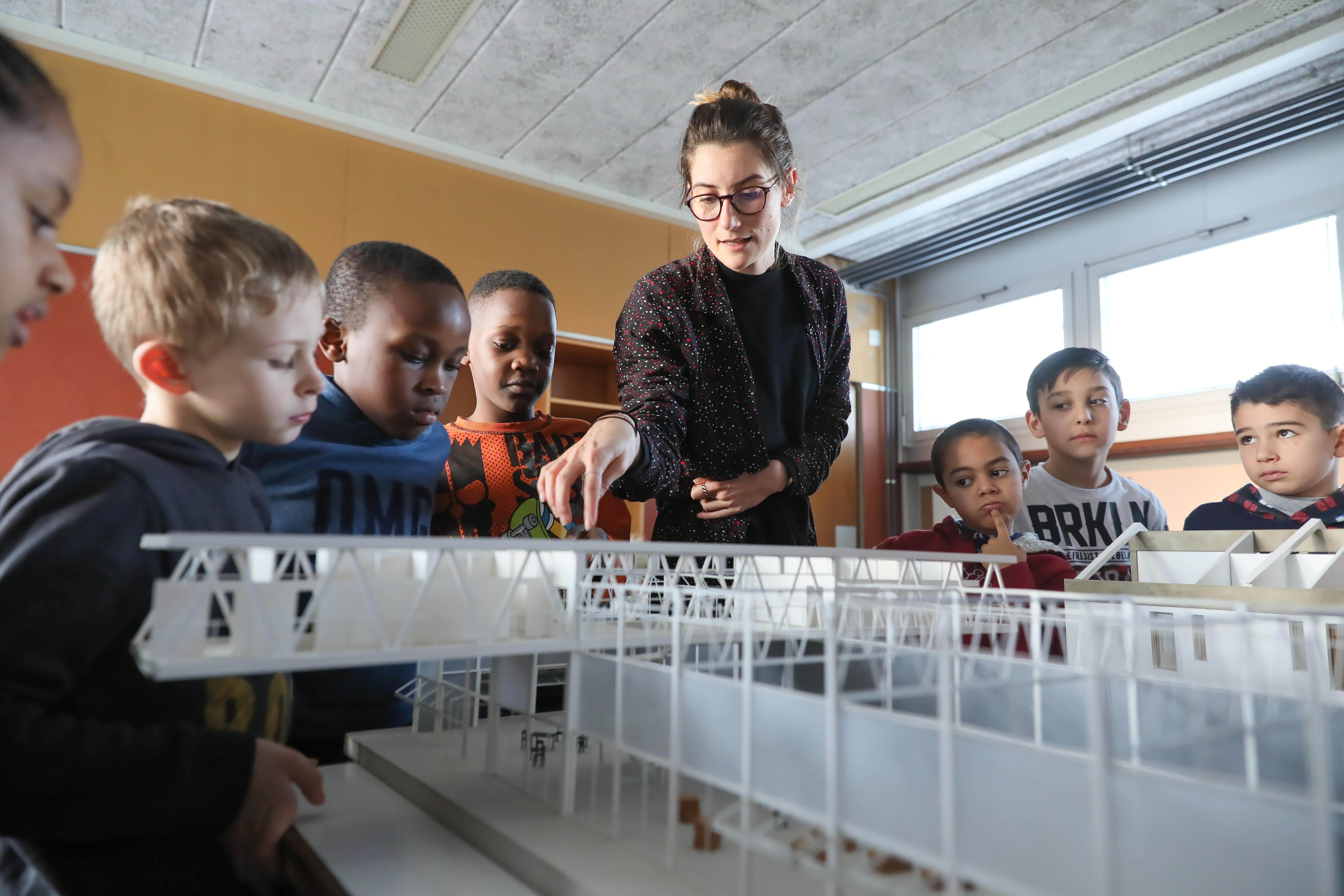 Working to ensure gender equality in the classroom - EPFL