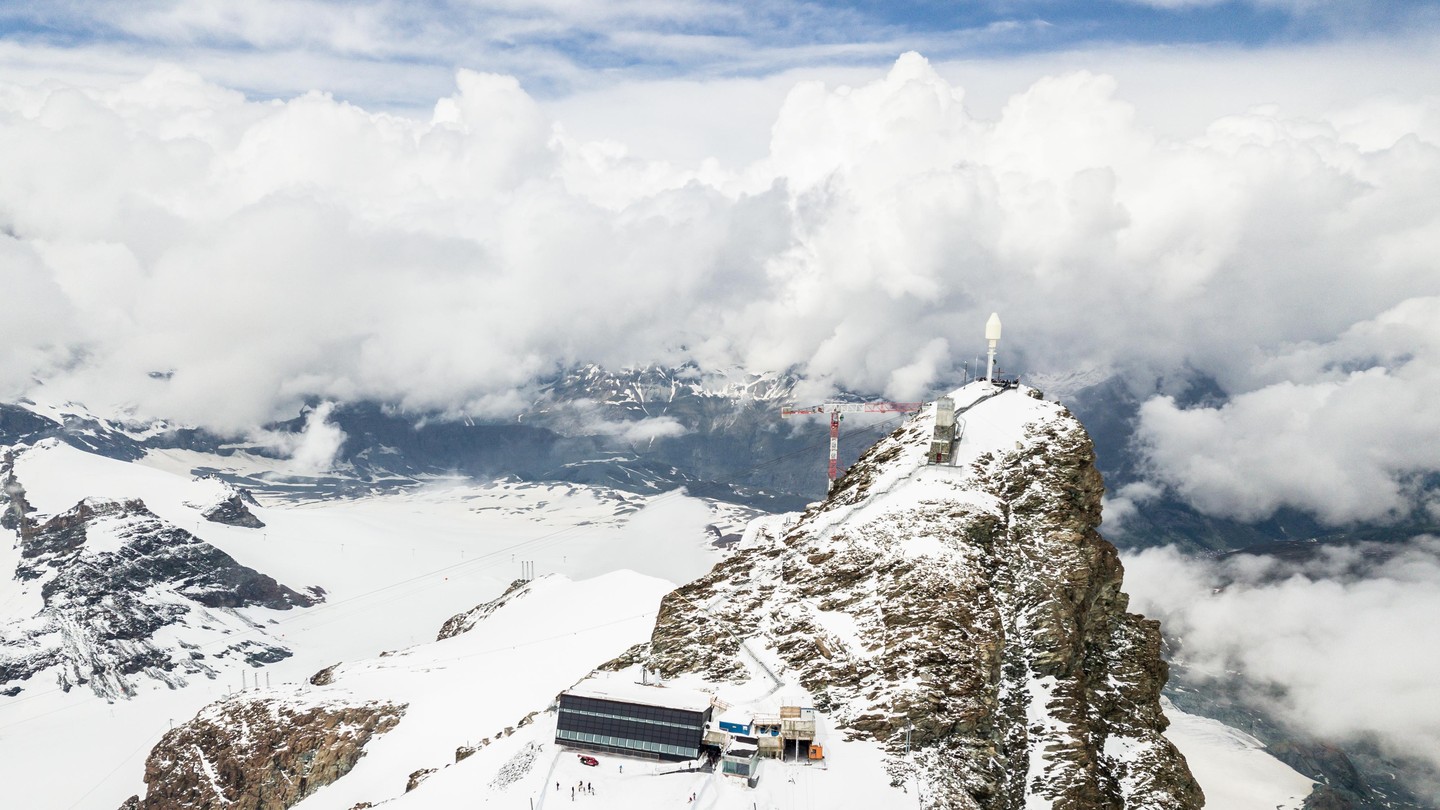 Lunar mission deep in Zermatt's ice - EPFL