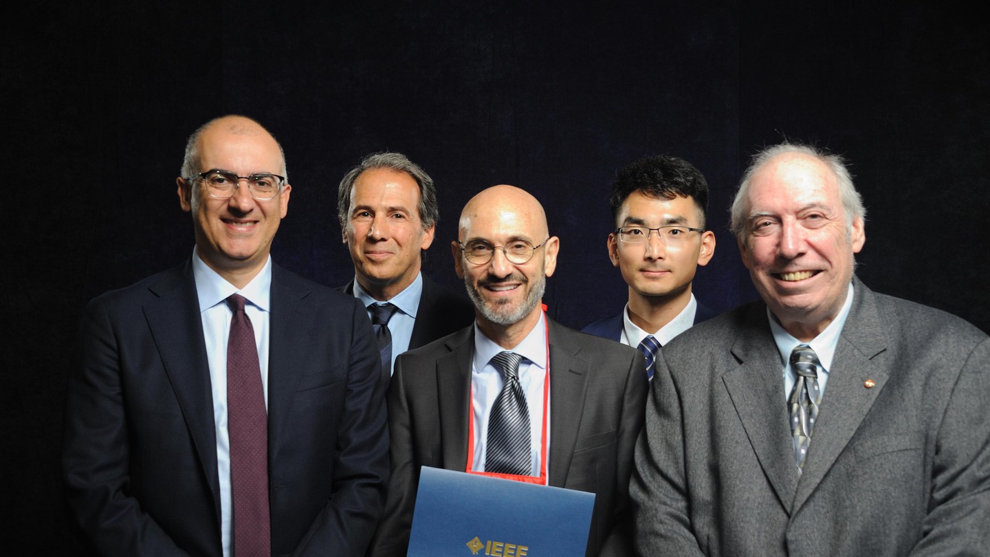 Richard B. Schulz best IEEE Trans. award on EMC paper - EPFL