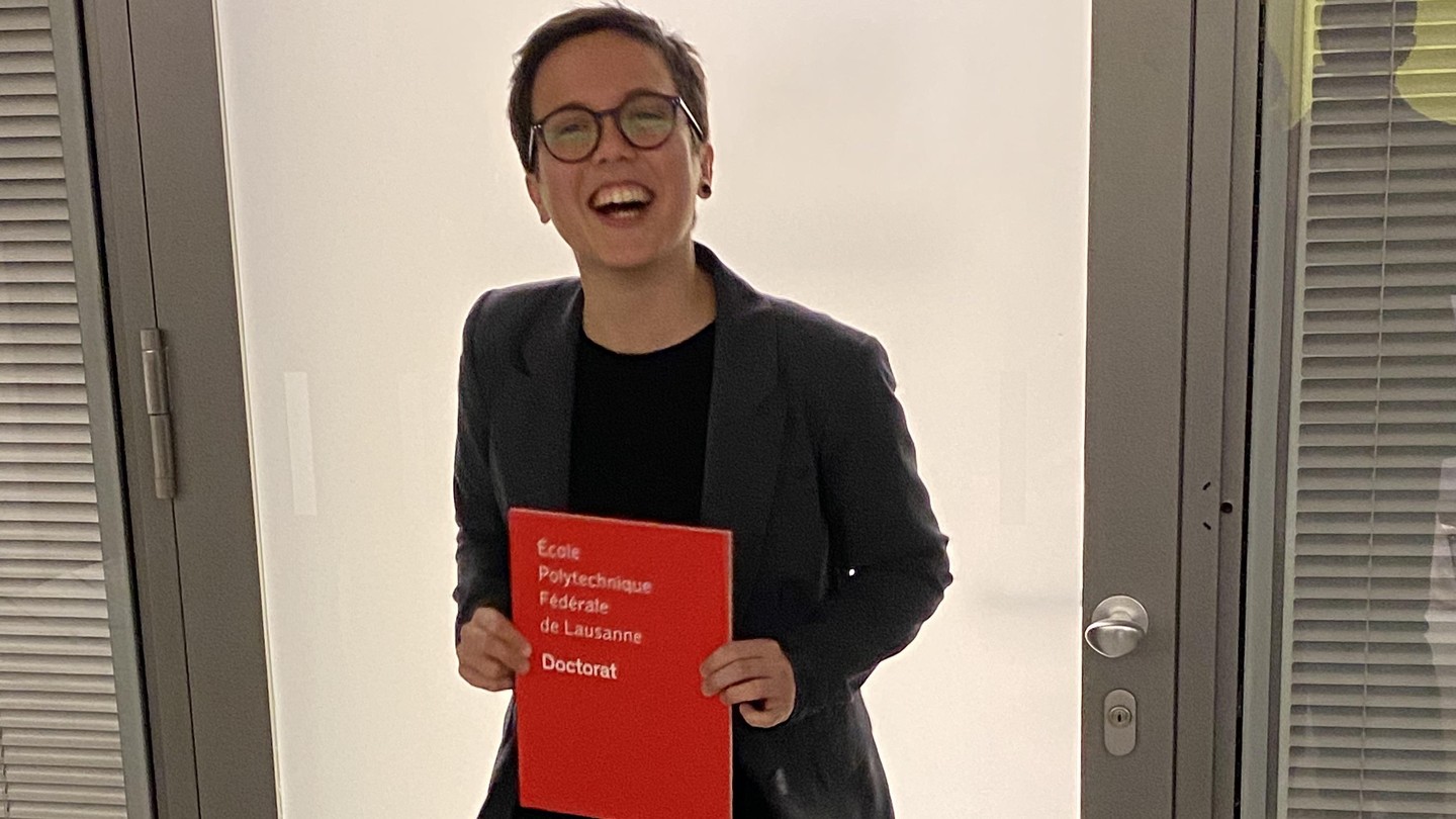 Paola received her PhD at LNE!! - EPFL