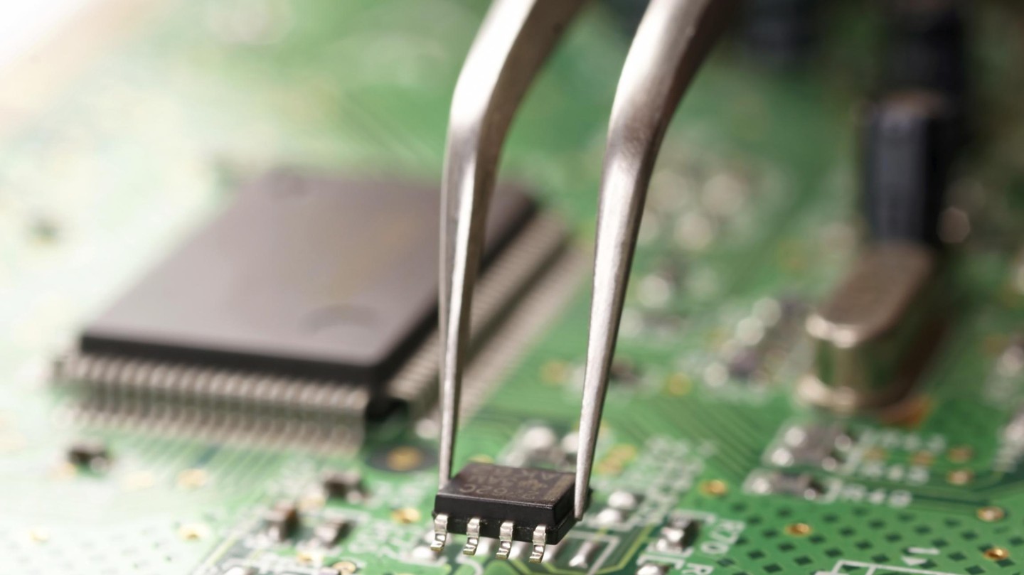 Using bad chips to build energy efficient smartphones - EPFL