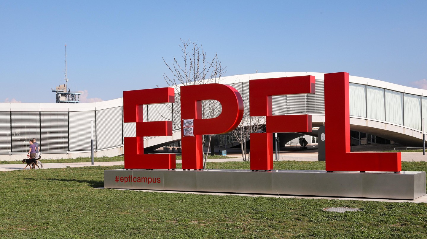 A partnership to support research on sustainable materials - EPFL