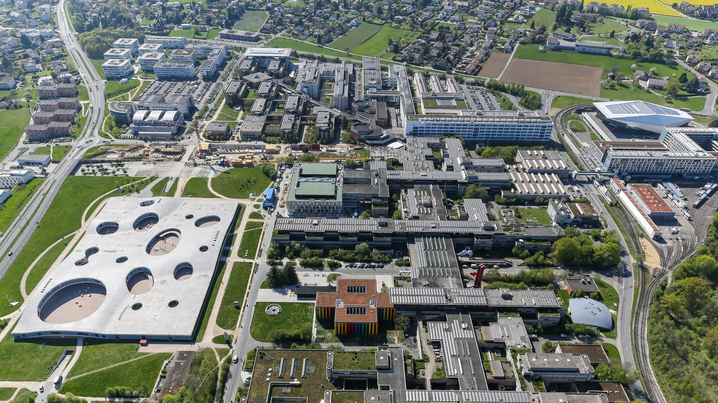 Accès exceptionnel au campus pour affaires associatives - EPFL