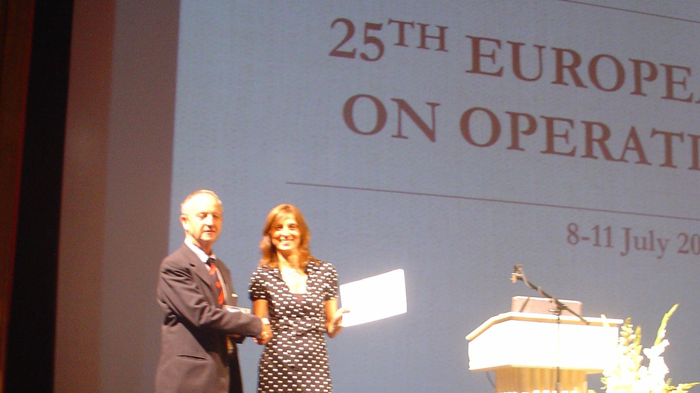 Prof. de Werra wins the EURO Distinguished Service Award - EPFL Prof. de Werra wins the EURO Distinguished Service Award - EPFL